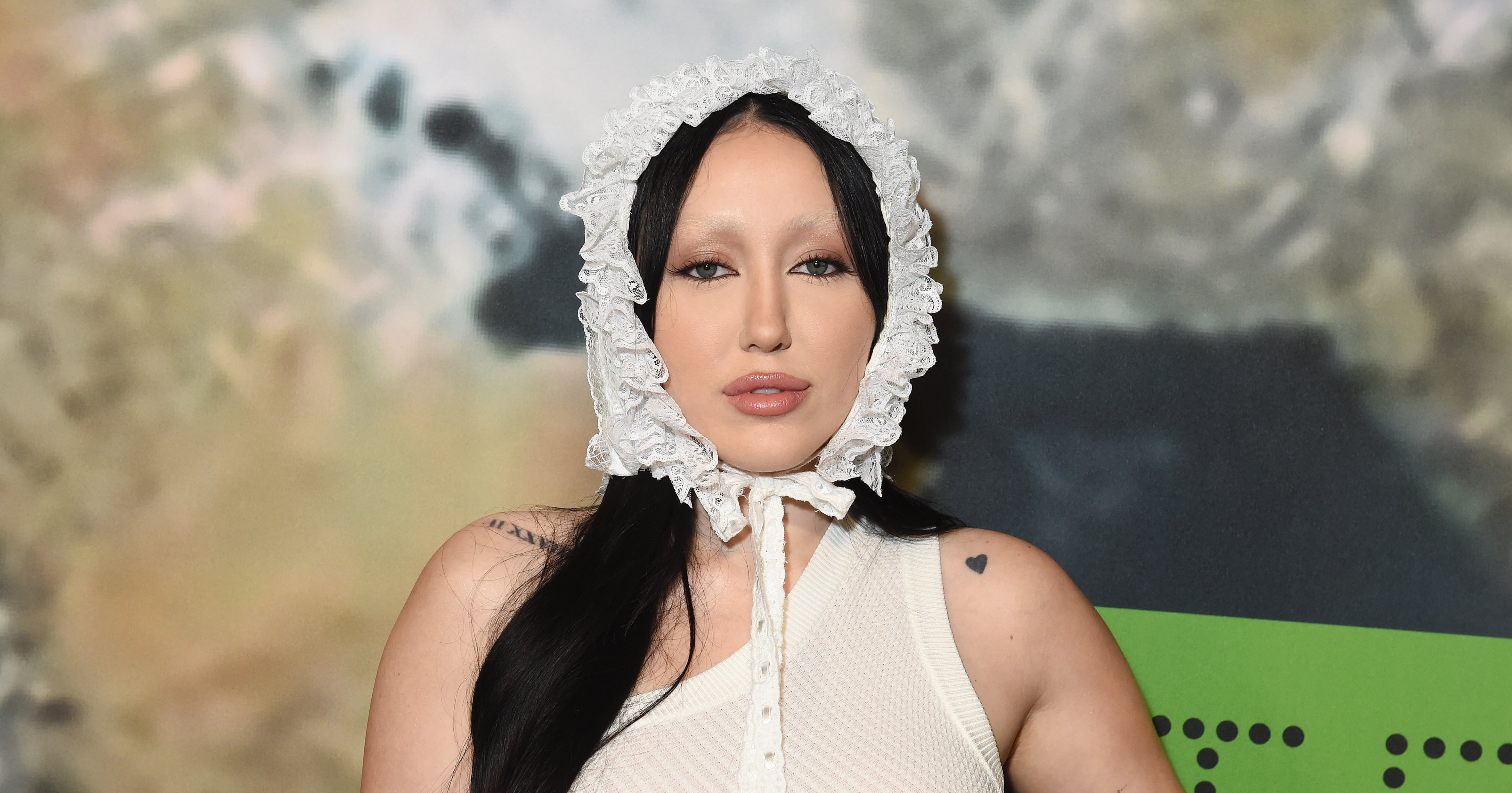 Noah Cyrus Announces Engagement to Pinkus | PS Celebrity