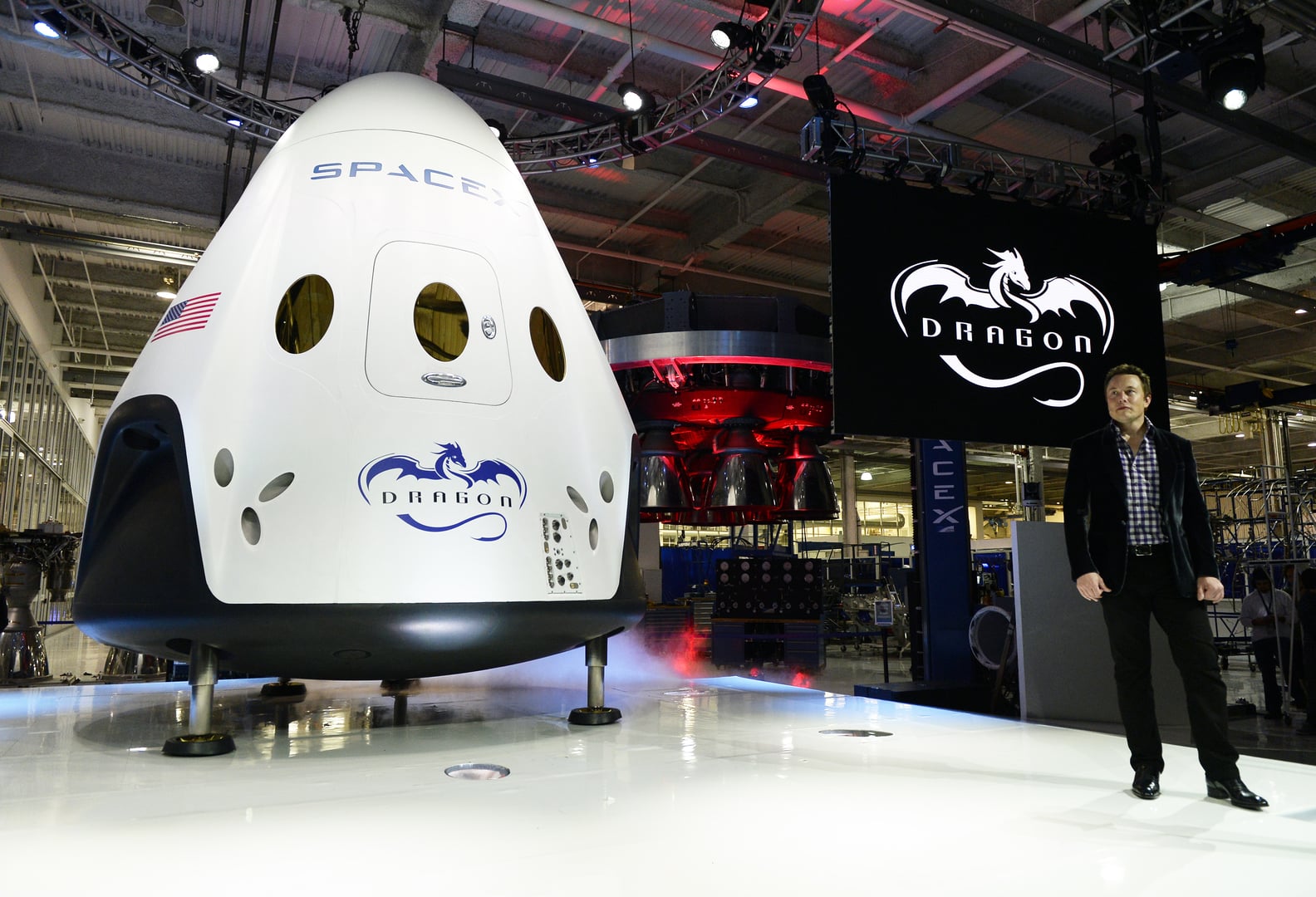 SpaceX Dragon V2 Pictures | PS Tech