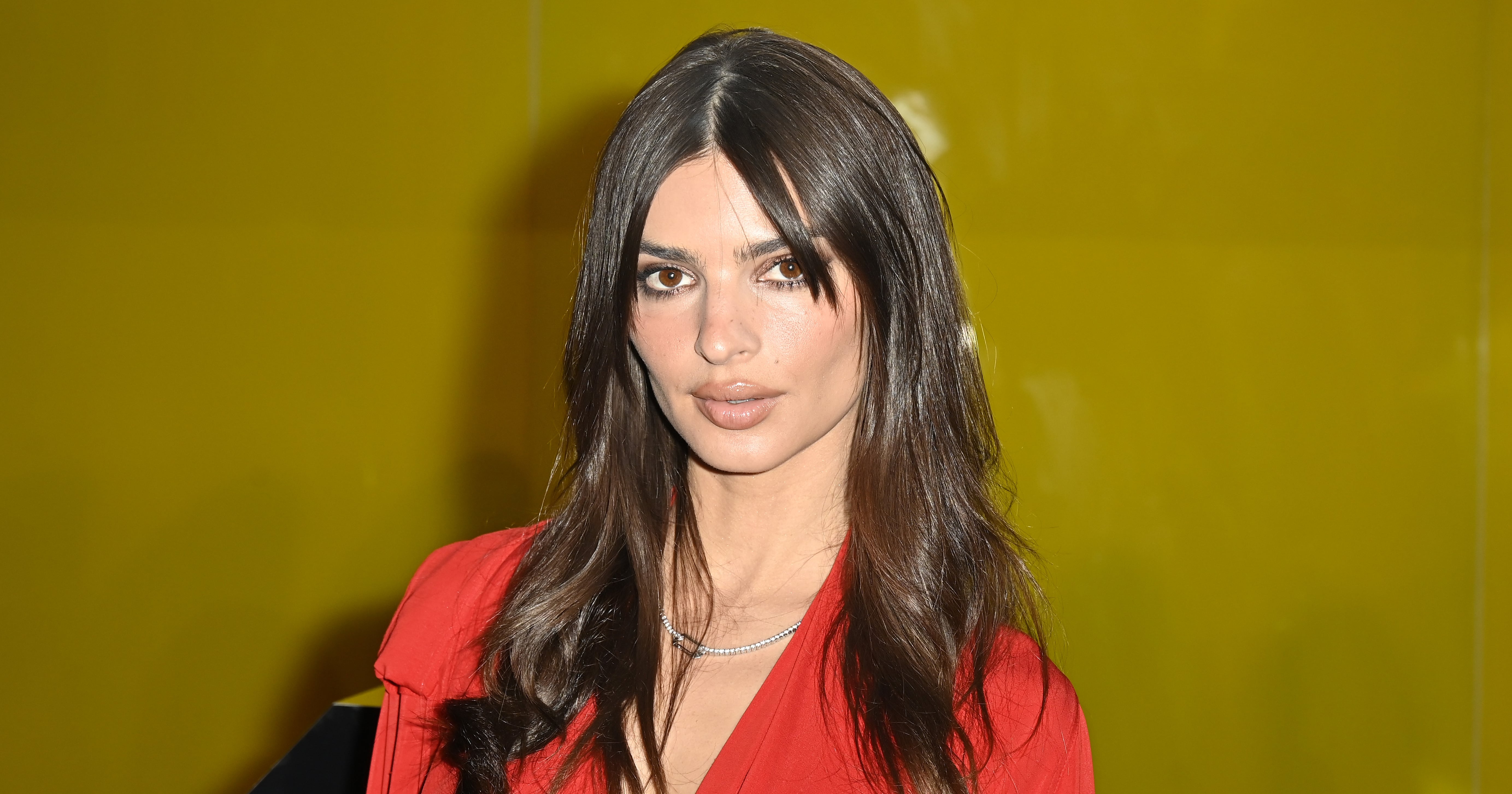 Emily Ratajkowski Debuts Bob Haircut and Blunt Fringe | PS UK Beauty