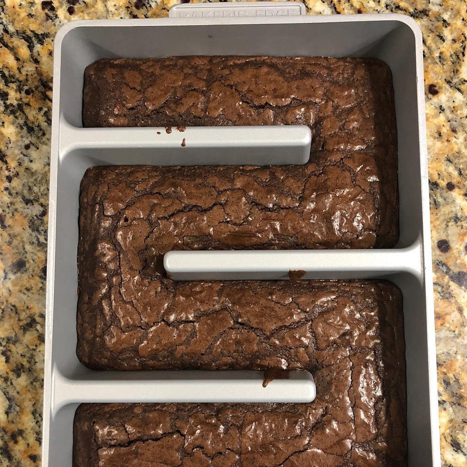 Baking Pan For Edge Brownies | PS Food