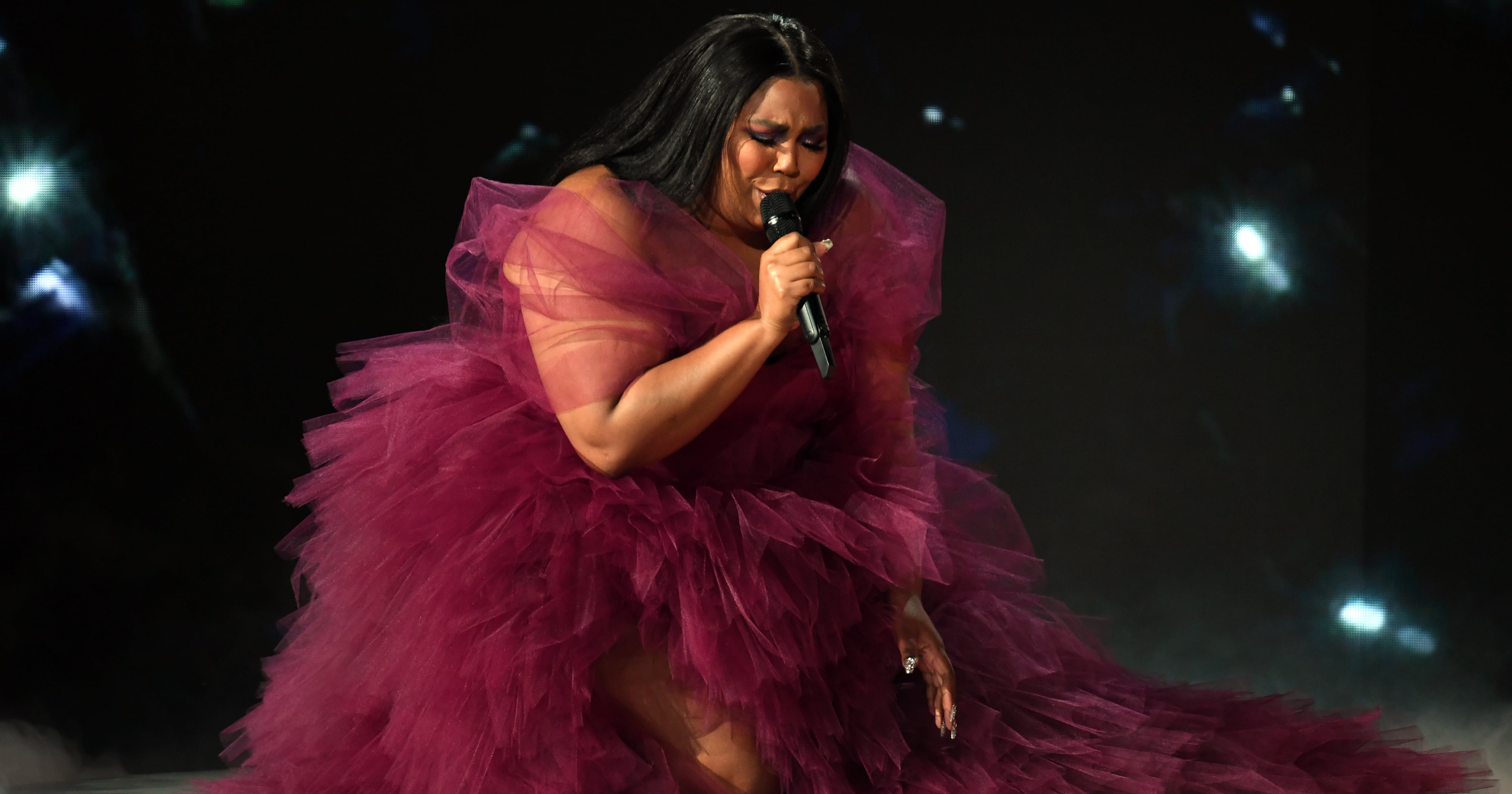 Lizzo's 2019 American Music Awards Performance Video | PS Entertainment