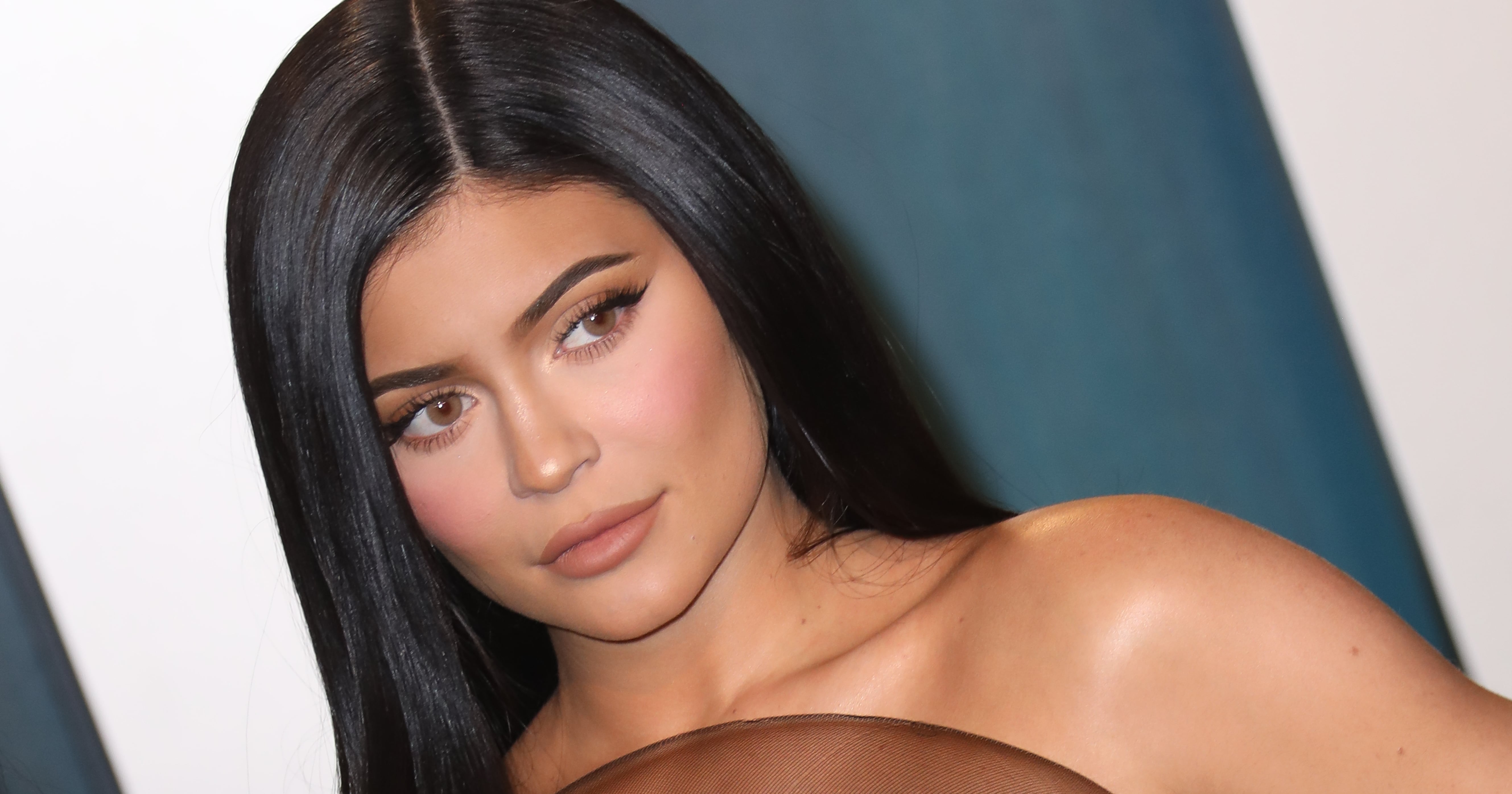 Explaining the Kylie Jenner and Makeup Artist GoFundMe Drama | PS Beauty