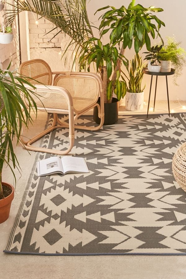 Best Cheap Outdoor Rugs | PS Home