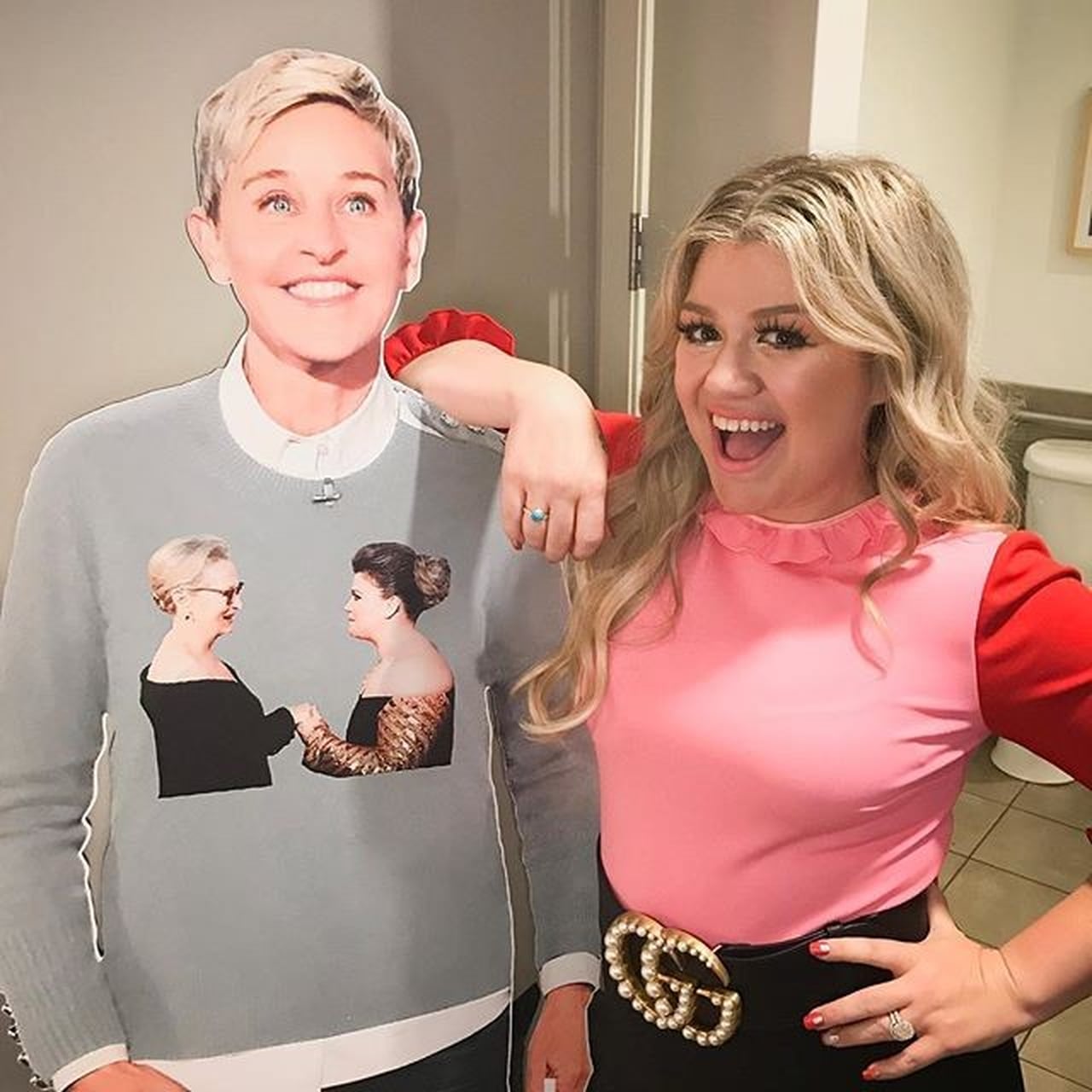 Kelly Clarkson's Cute Instagram Pictures | PS Celebrity