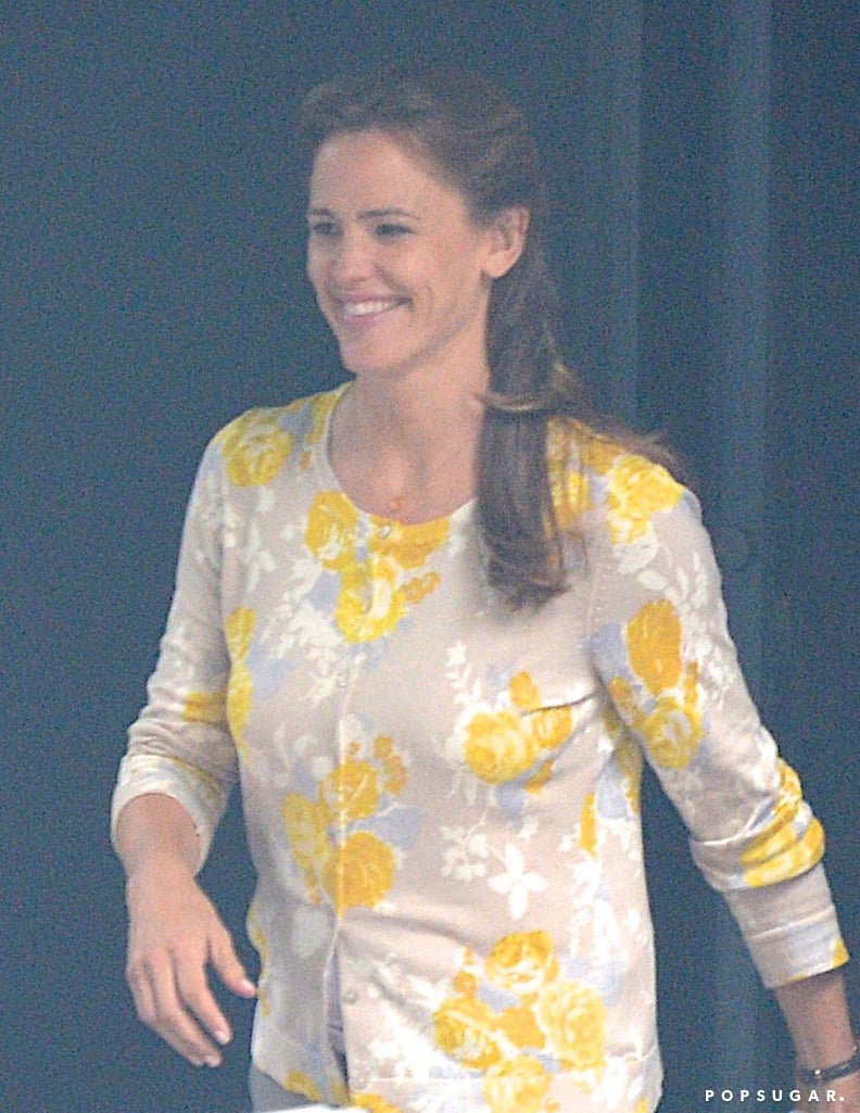 Jennifer Garner Smiling on Set in Atlanta | July 2015 | POPSUGAR Celebrity