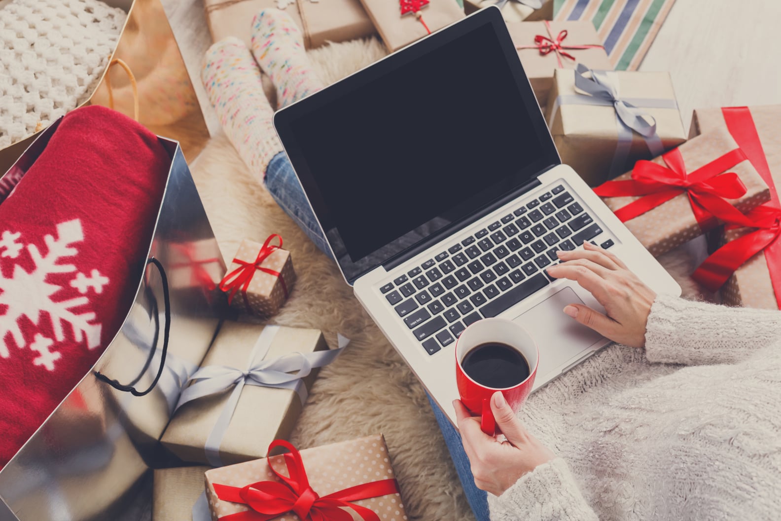 Budgeting and Money-Saving Tips For Holiday Shopping | PS Smart Living