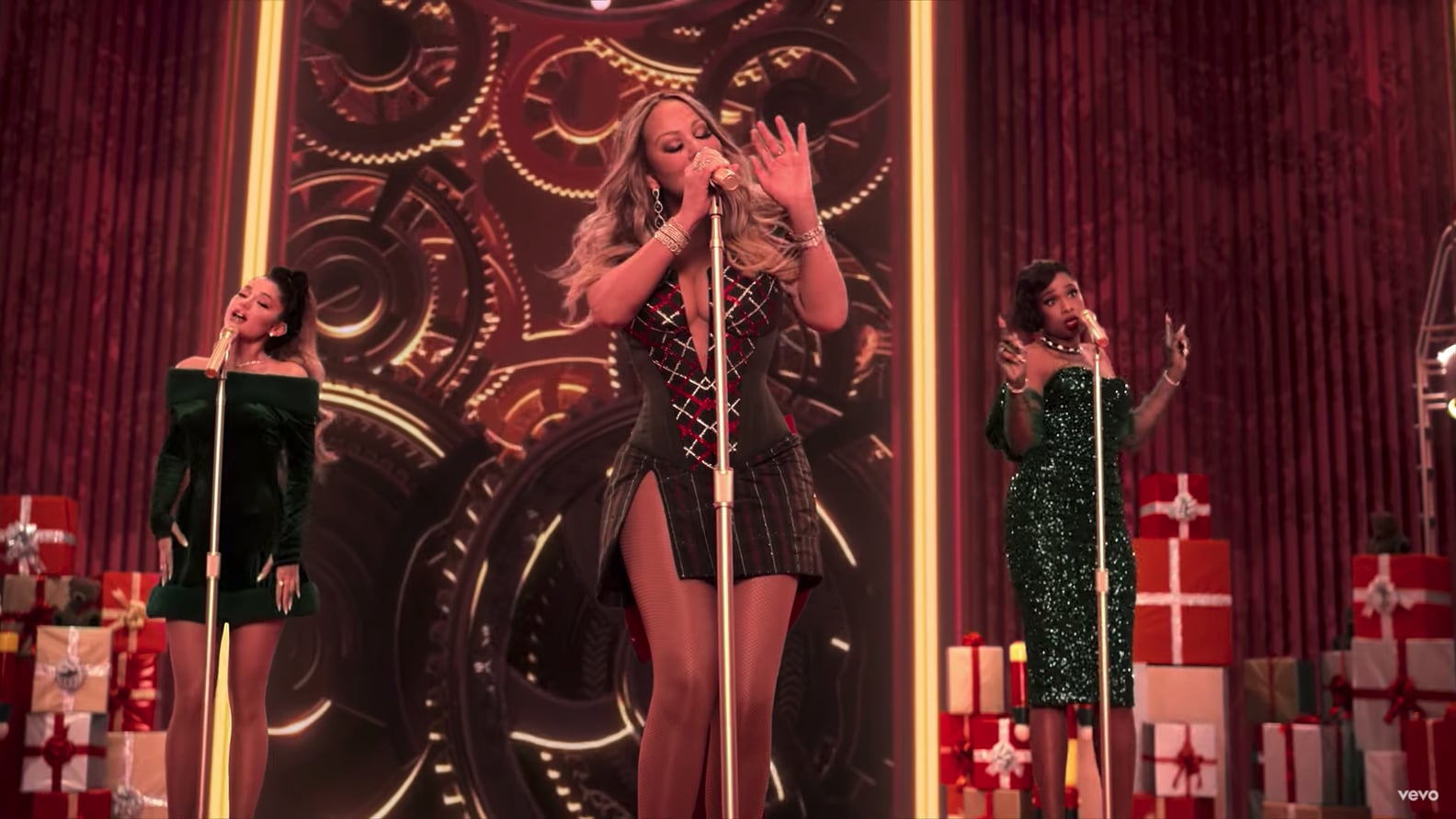 Ariana Grande's Green Velvet Dress in the "Oh Santa" Video | PS Fashion