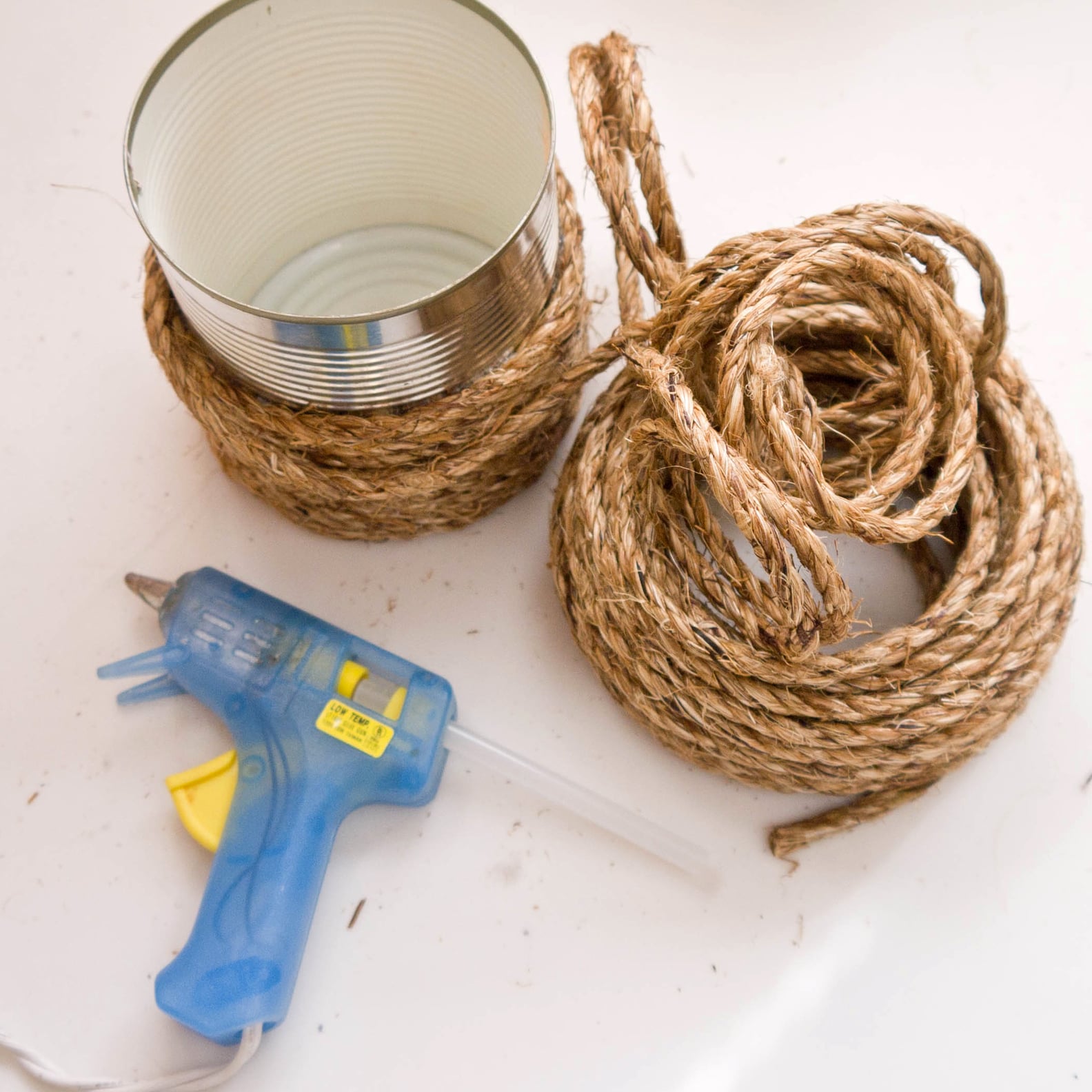 DIY Rope-Covered Can | PS Smart Living