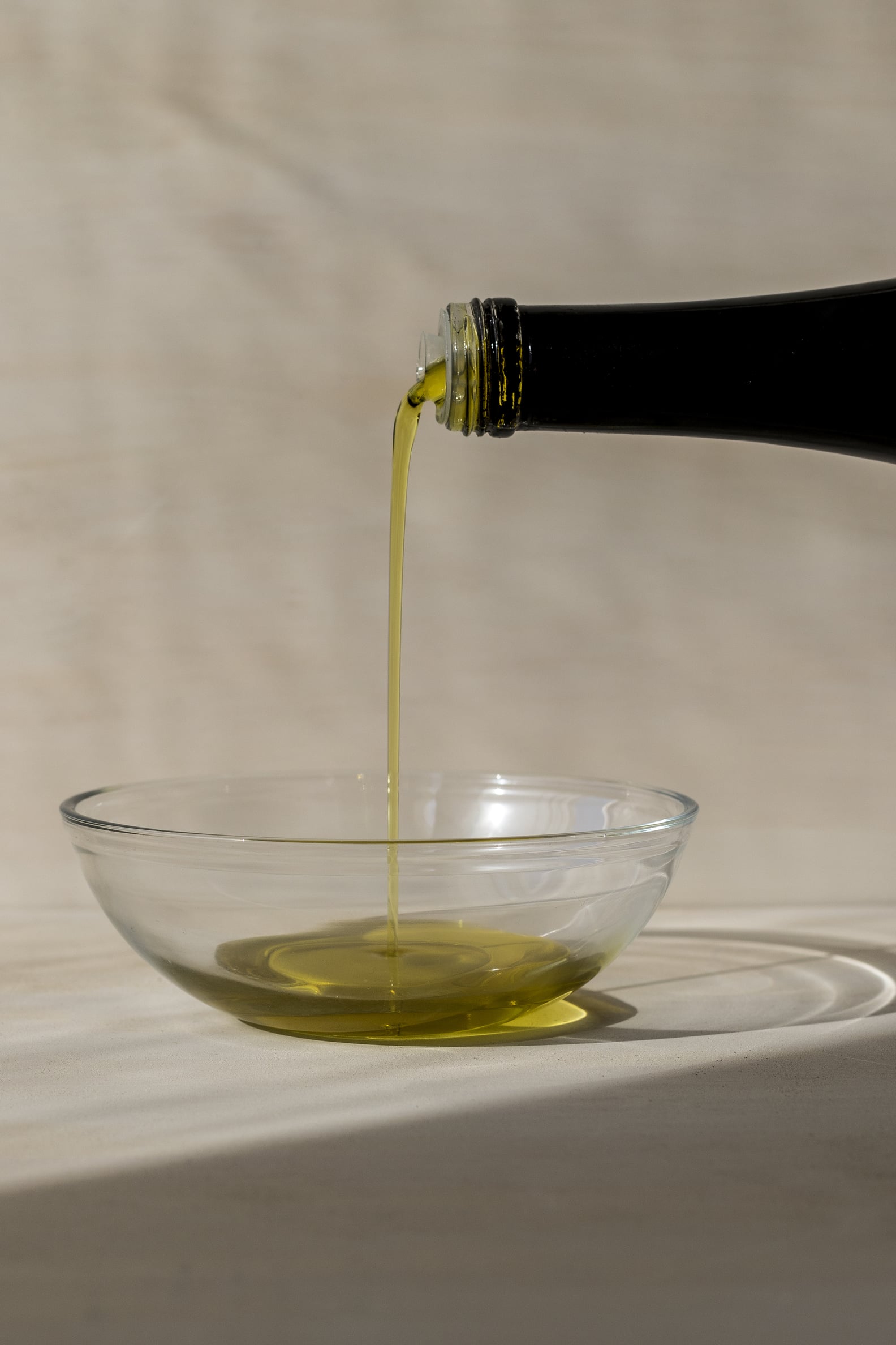 Is Drinking Olive Oil Shots Good For You? 3 RDs Weigh In | PS Nutrition