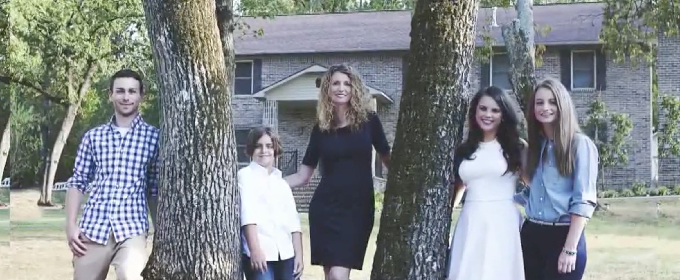 Family Builds House by Watching YouTube Videos | PS Home