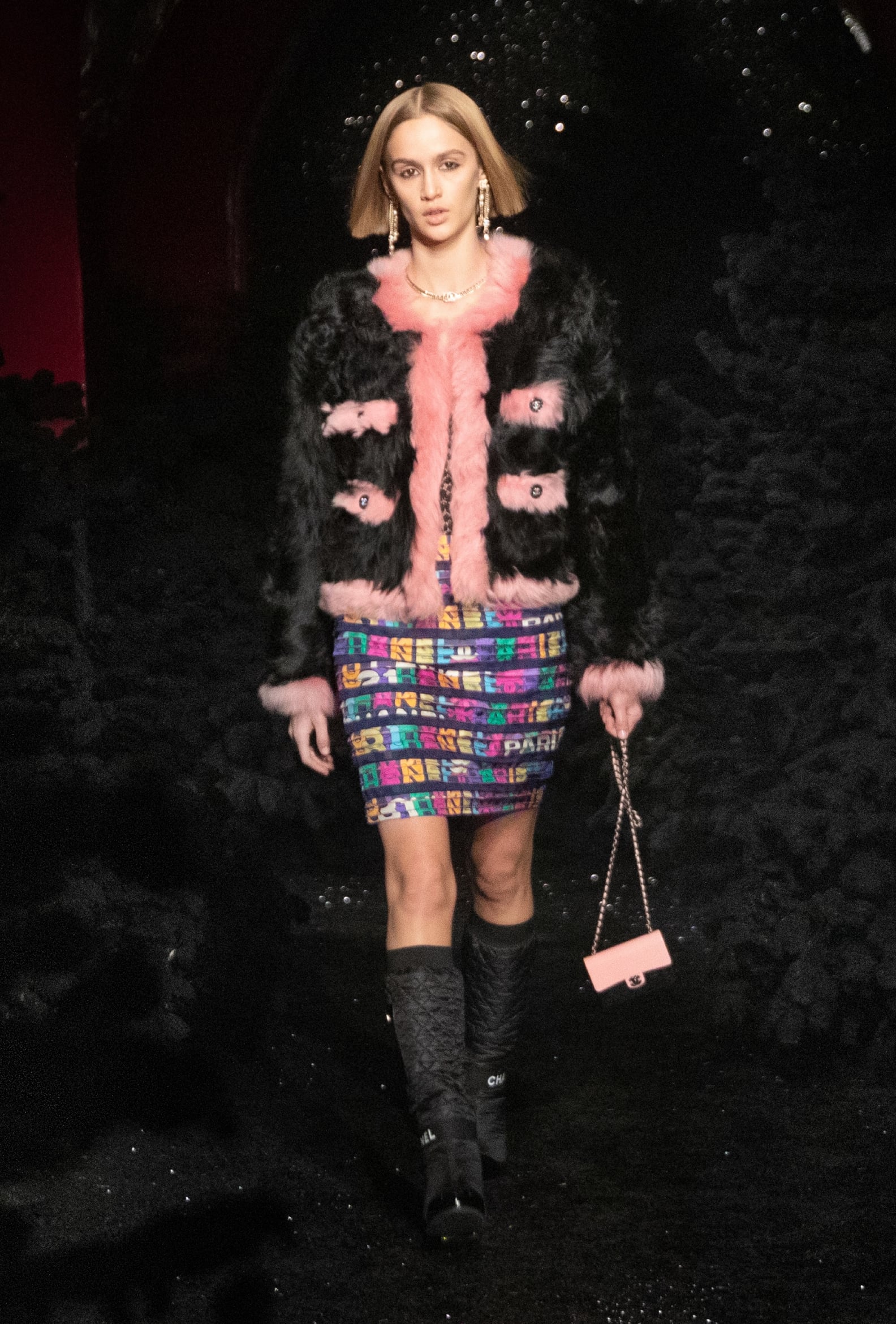 Chanel's Fall Collection Is a Mix of Ski Wear and '70s Cool | PS Fashion