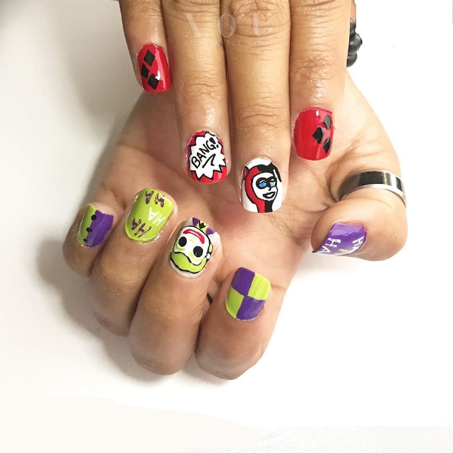 how to draw the batman logo on your nails