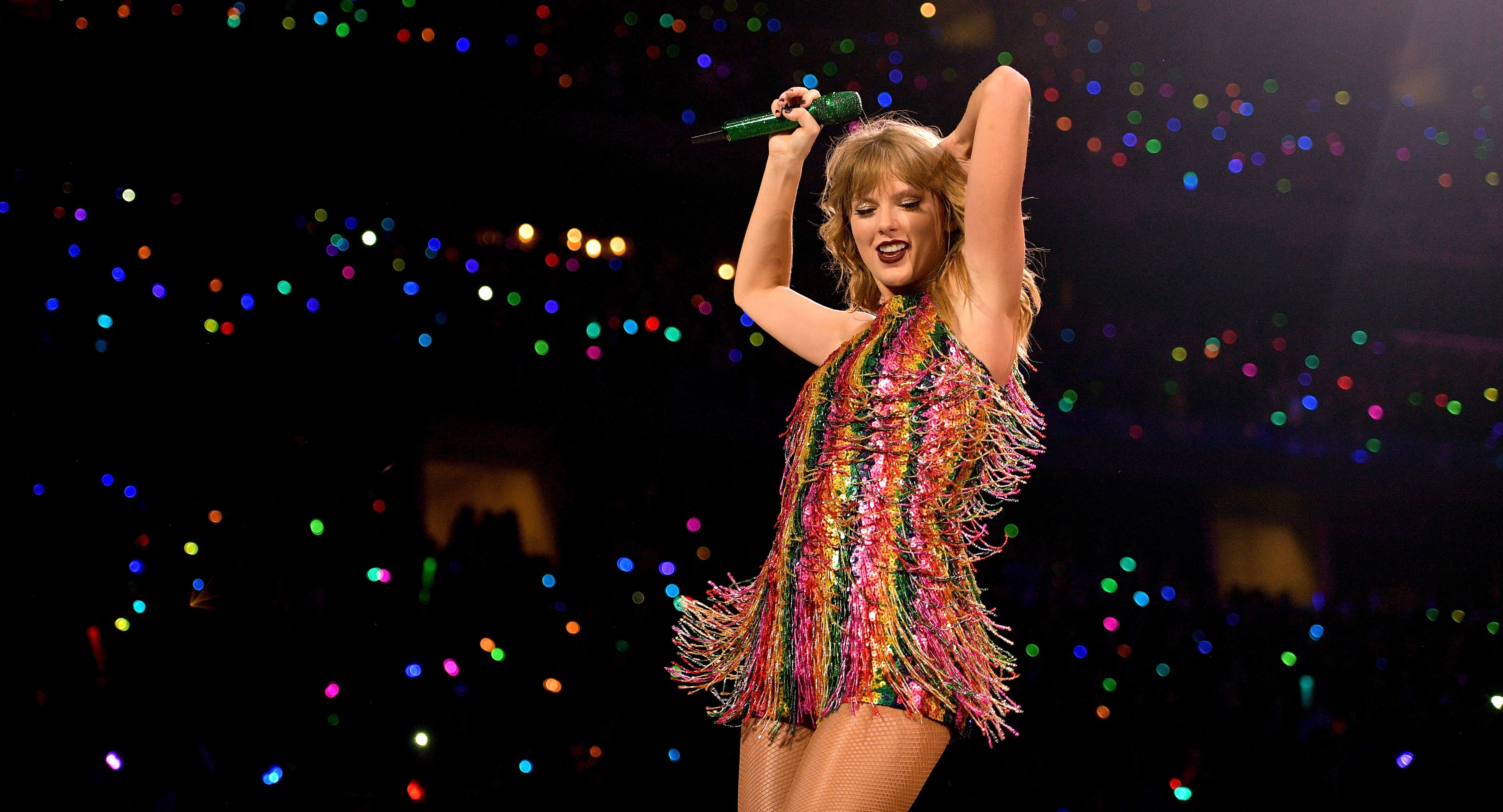 Twitter Reactions to Taylor Swift's Political Instagram Post | PS Celebrity