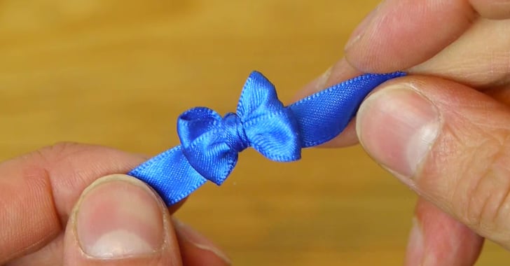 How to Make a Mini Bow | POPSUGAR Smart Living