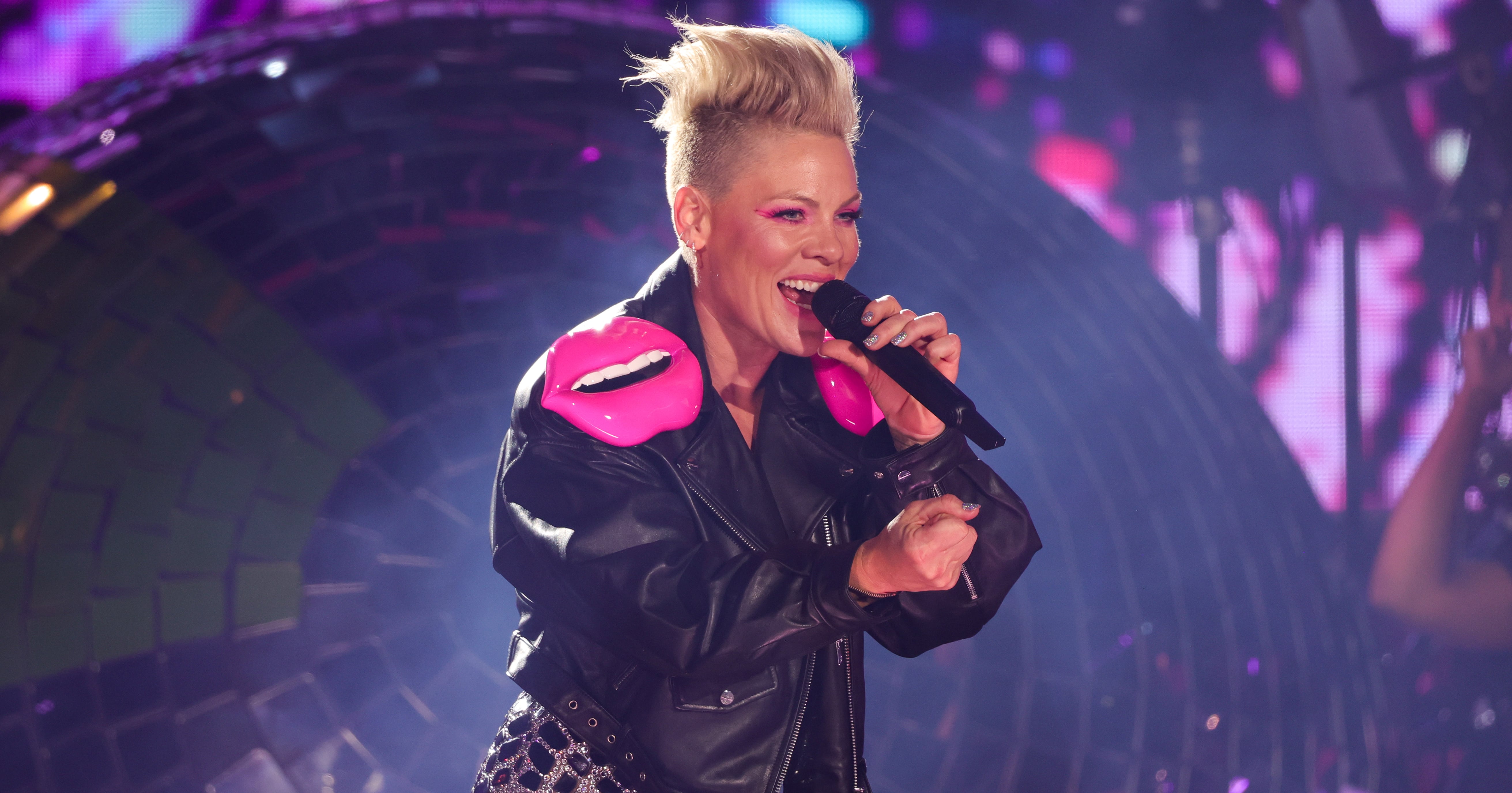 Pink's Tour Outfits | POPSUGAR Fashion