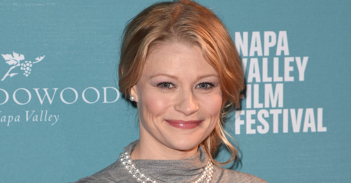 Emilie De Ravin Red Hair Once Upon A Time
