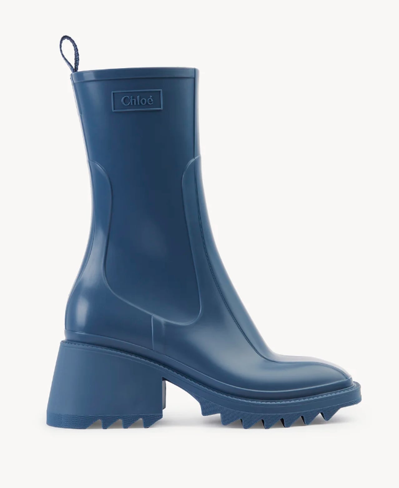 How to Wear Chelsea Boots | PS Fashion