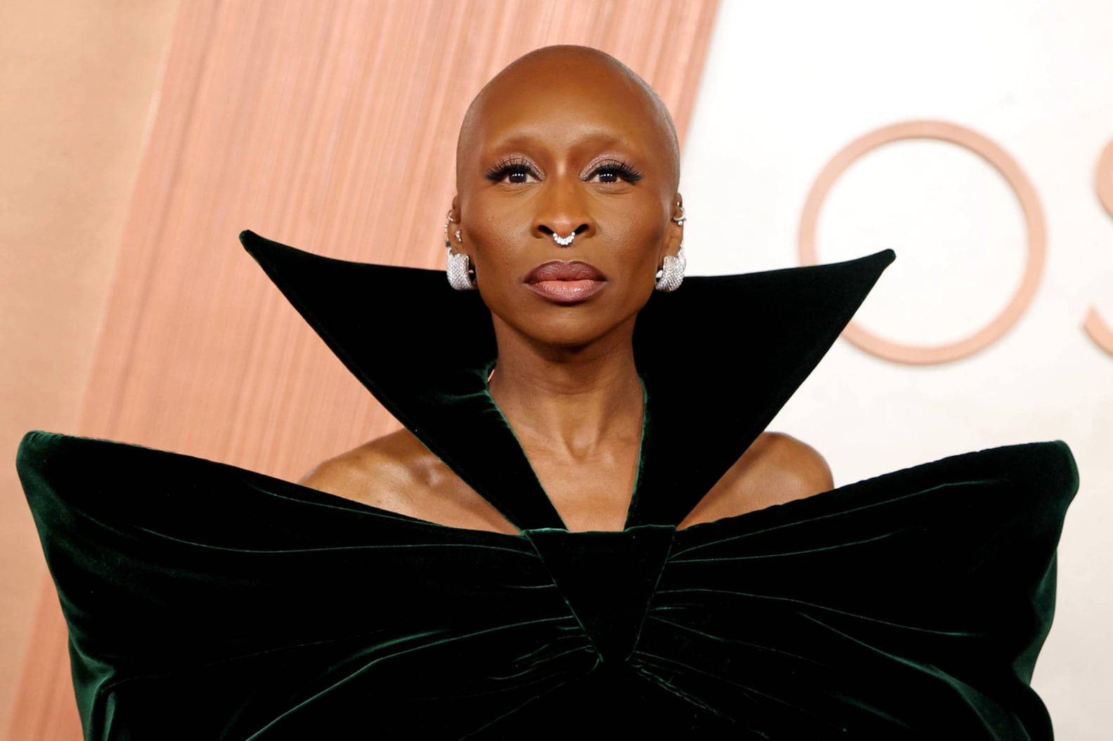 Invisible Eyebrows Took Over the 2025 Oscars | PS Beauty
