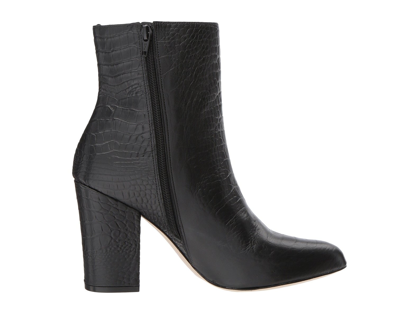 Laura Dern's Black Boots on Big Little Lies Set 2018 | PS Fashion