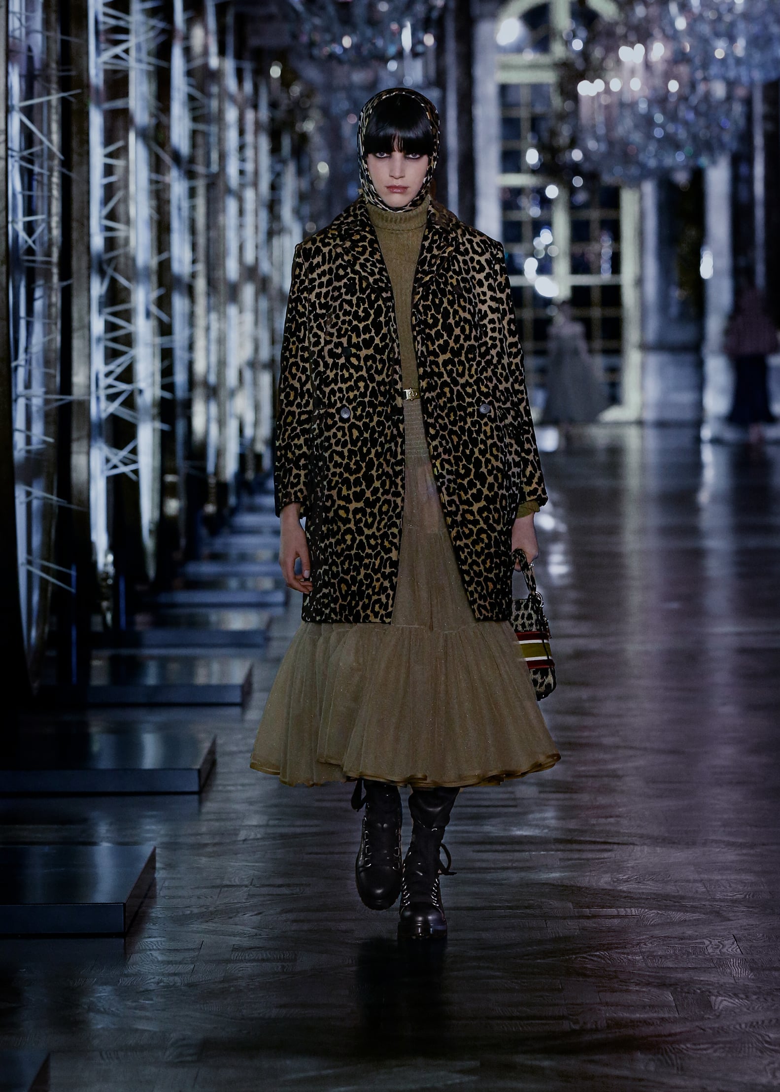 Dior Fall/Winter 2021 Fashion Show Photos and Review | PS Fashion