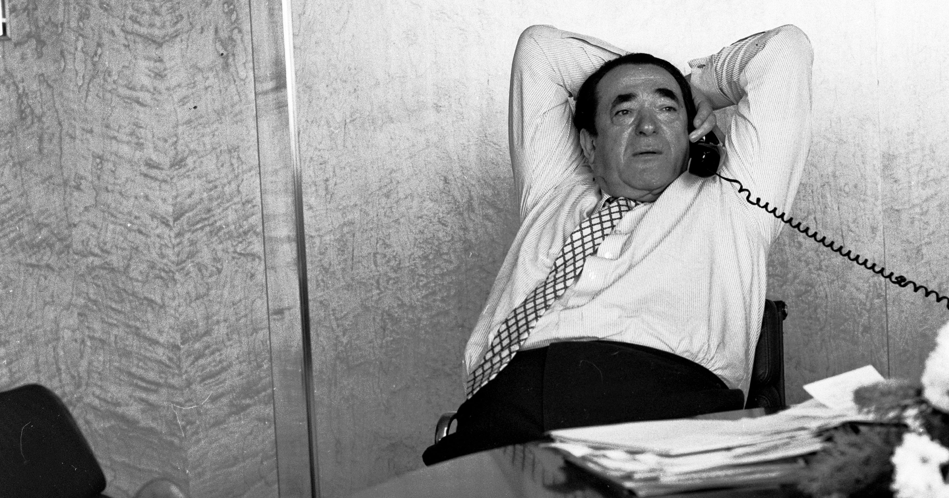 What Happened to Ghislaine Maxwell's Father, Robert? | POPSUGAR ...