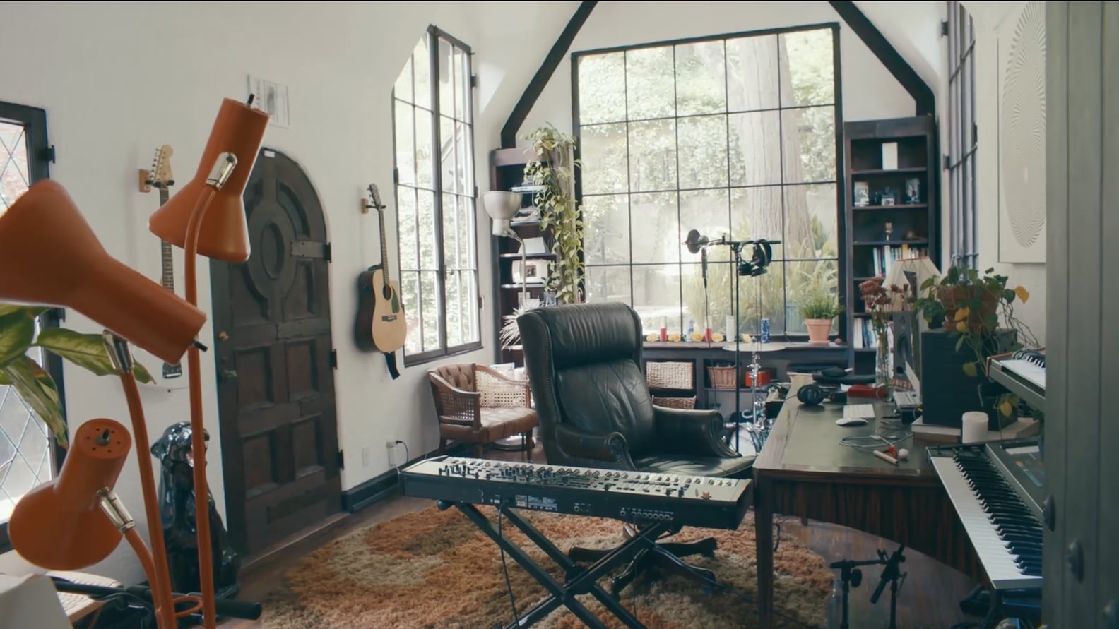 19 Pictures of Charli XCX's Gorgeous House | PS Home