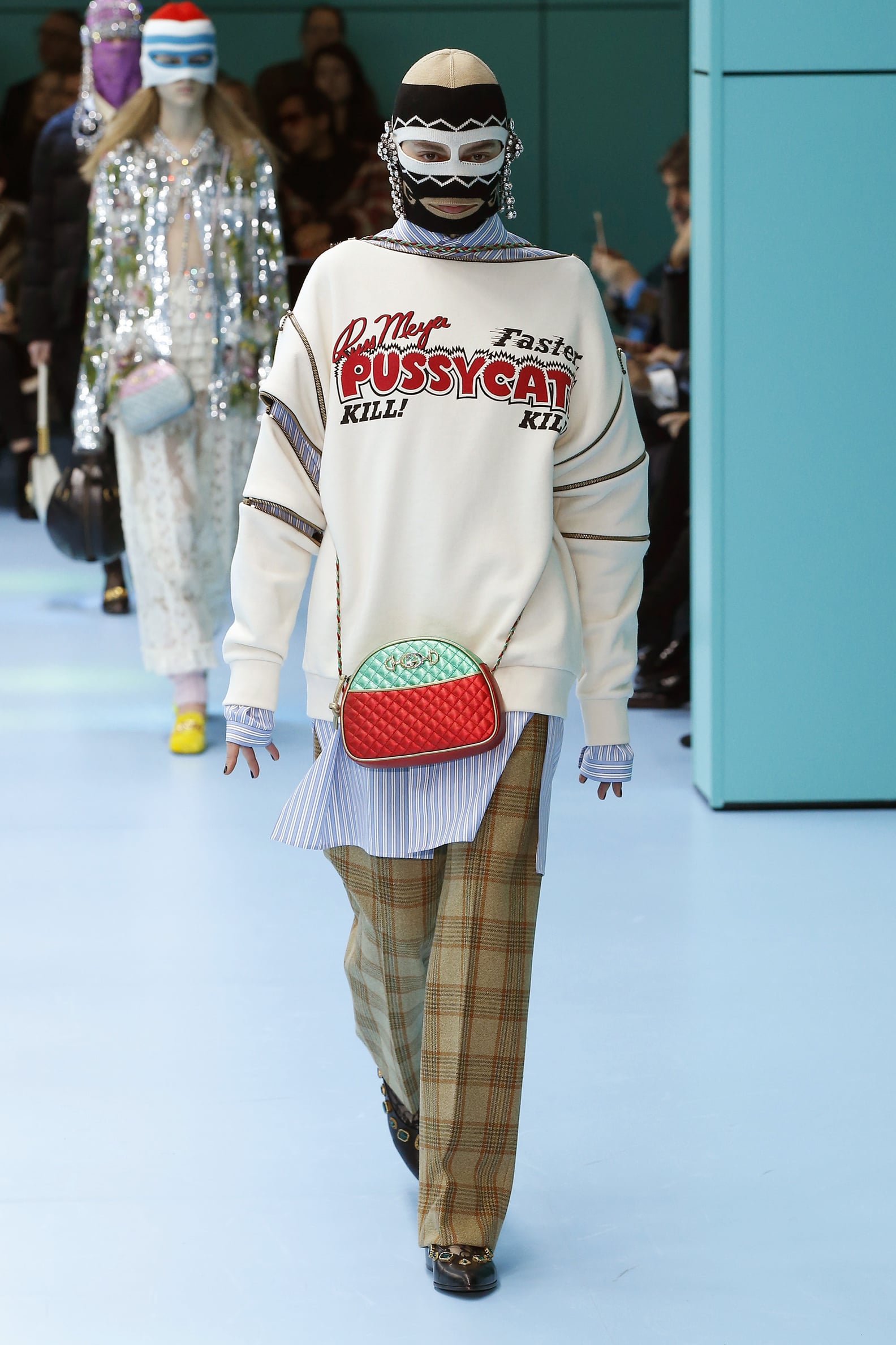 Rihanna Wearing Gucci Mask at Coachella 2018 | PS Fashion