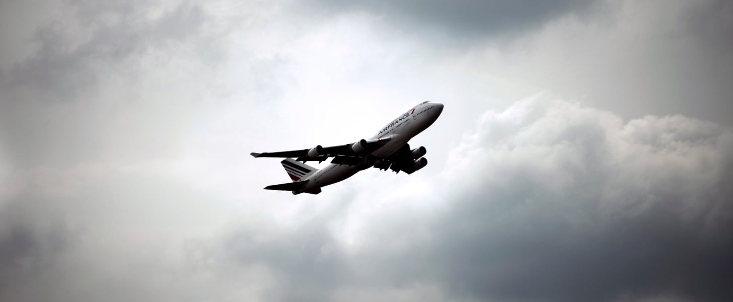 Plane Carrying iPhones | PS Tech
