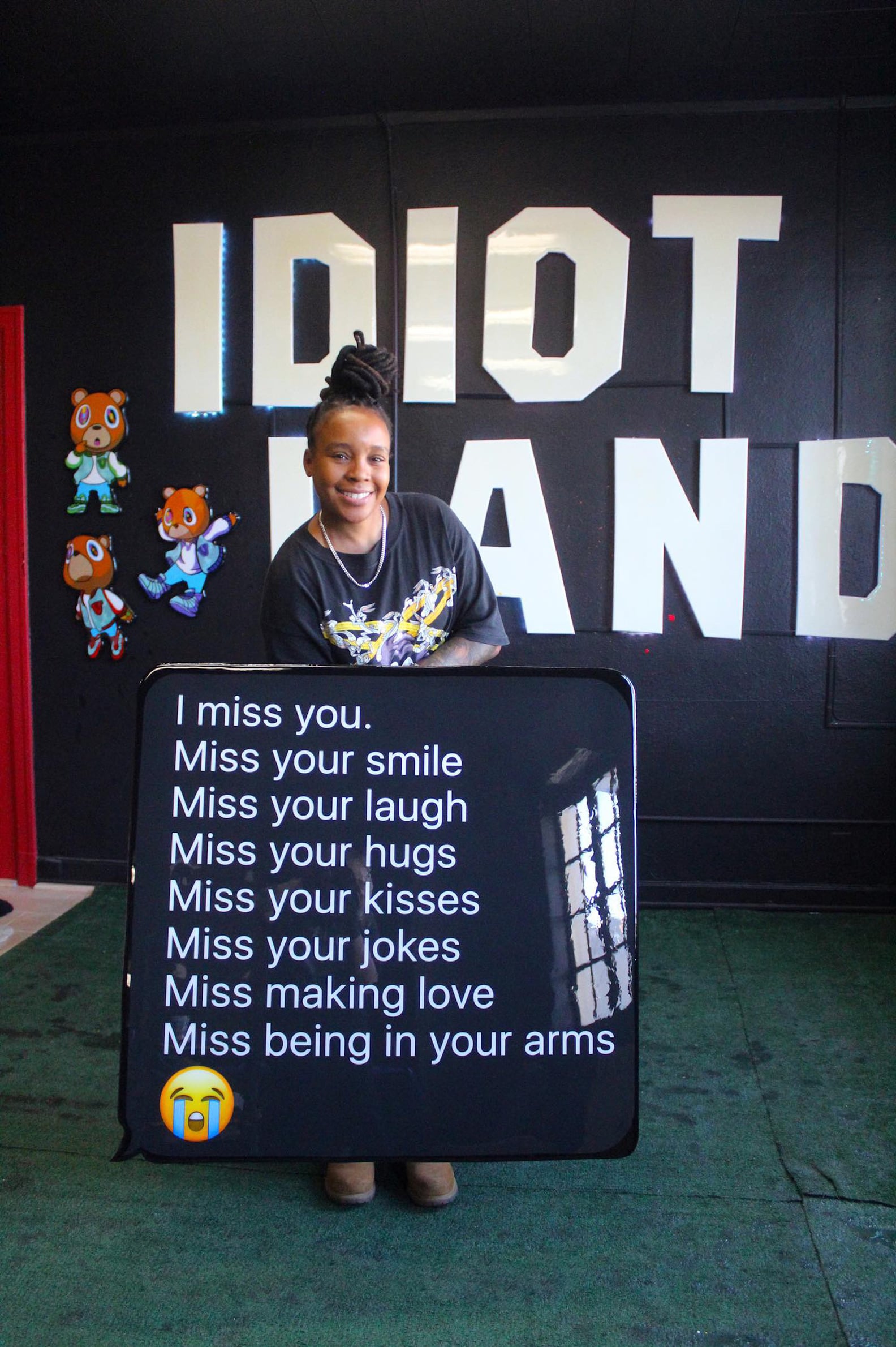 Justin Bieber Commissions Art Using Hailey Bieber's Texts | PS Celebrity