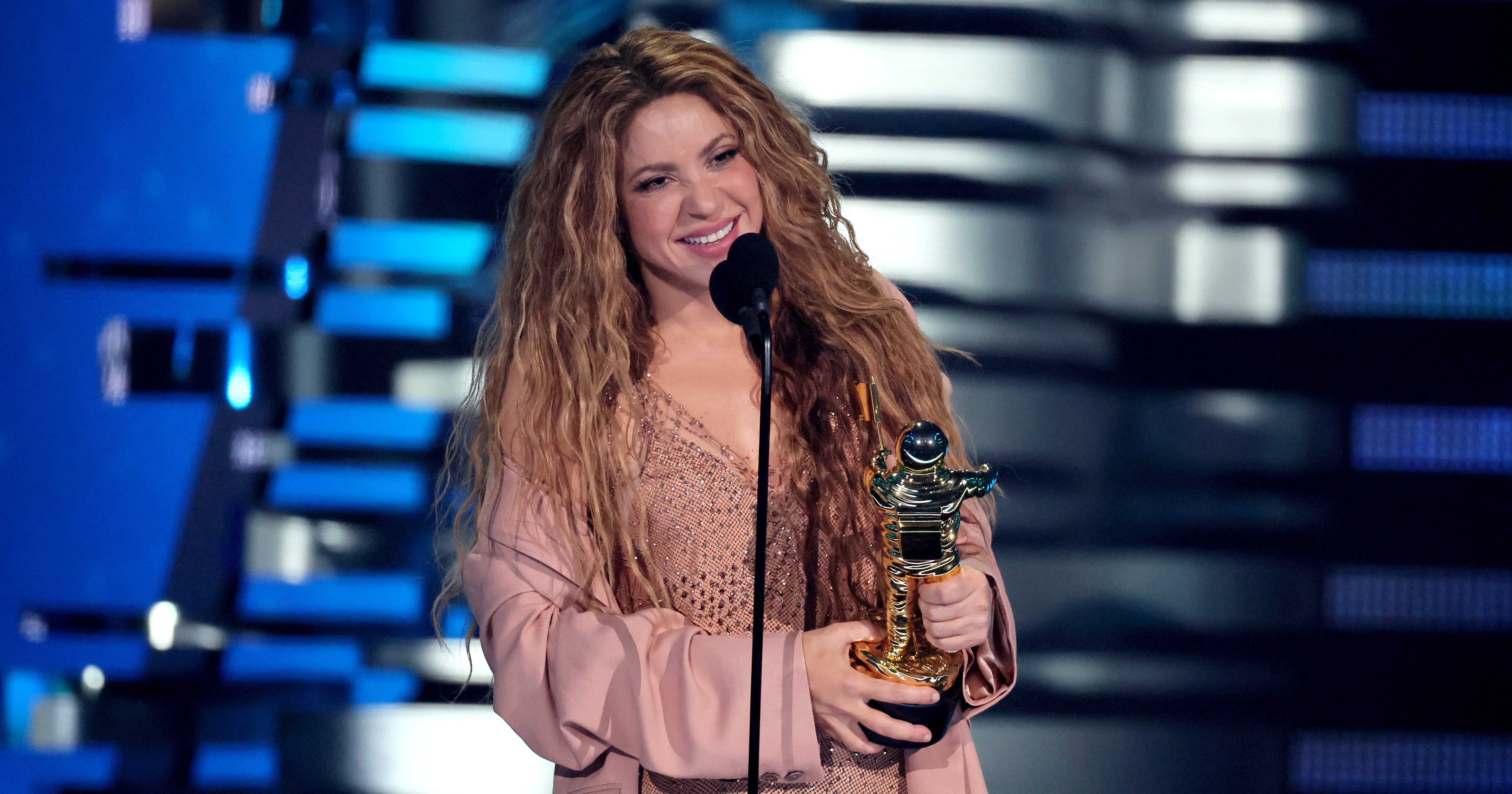 Shakira's MTV Video Vanguard Award Speech and Performance | PS ...