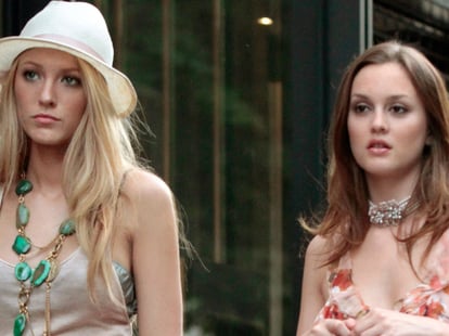 TikTok of Serena Wearing Sweatpants on Gossip Girl | POPSUGAR Fashion