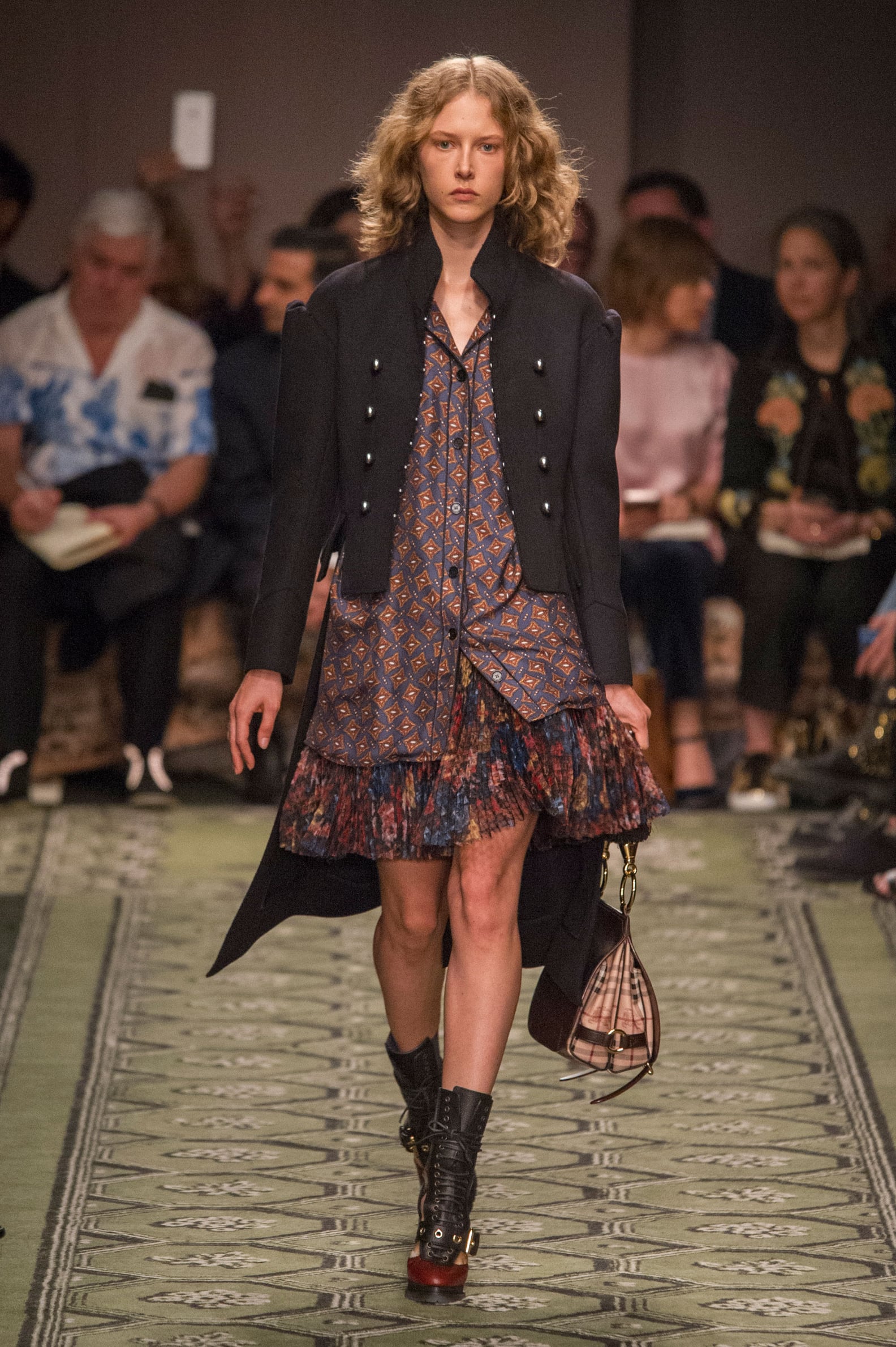 Burberry Runway Show September 2016 | PS Fashion