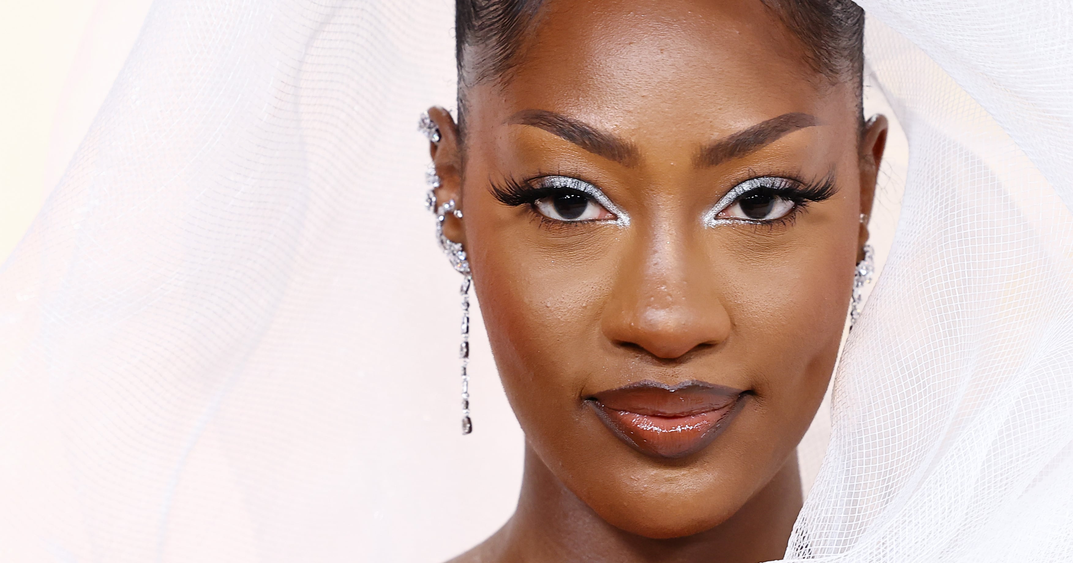 Reverse Smoky Eye Makeup Trend For 2023 | PS UK Beauty