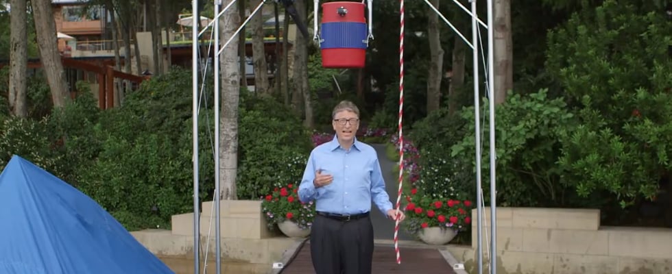 Bill Gates Ice Bucket Challenge | PS Tech