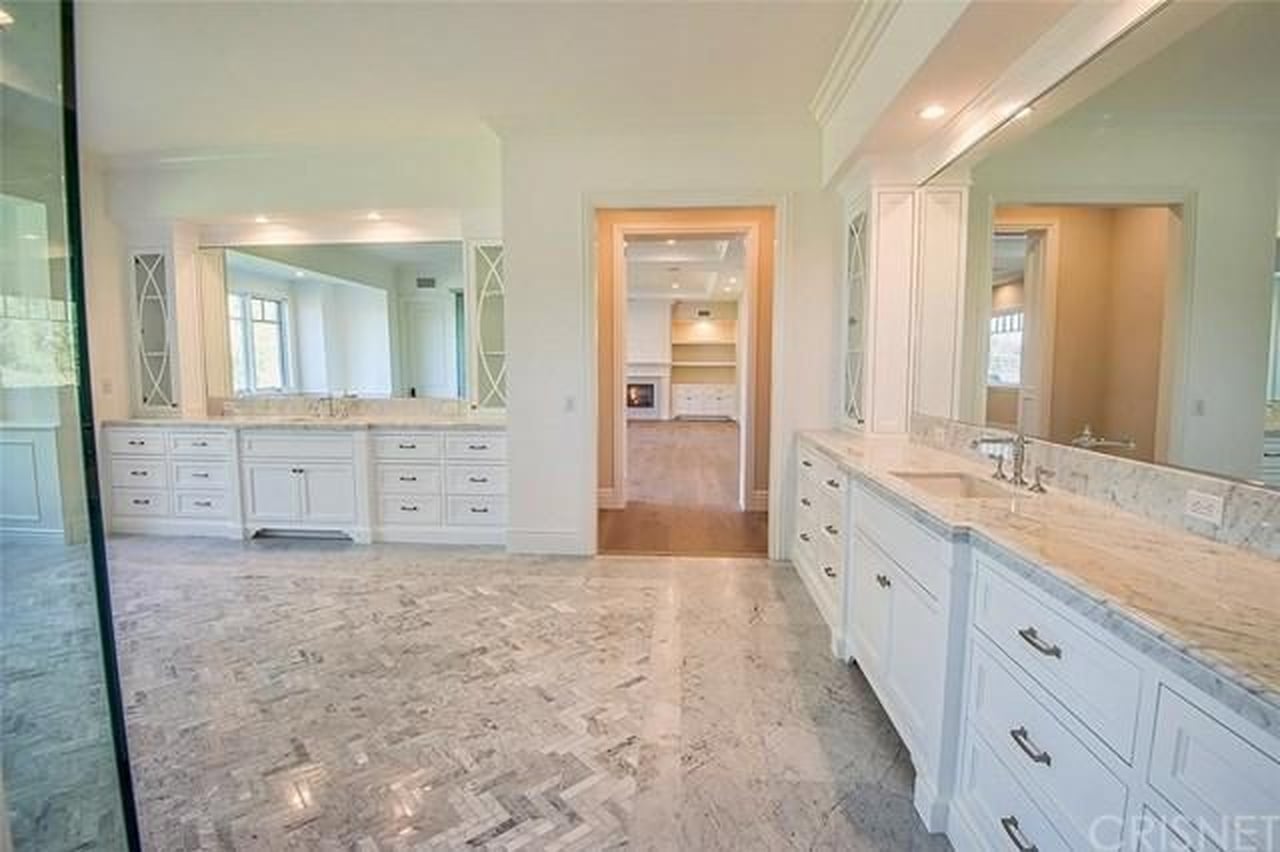 Photos of Kylie Jenner's New Hidden Hills House | PS Home