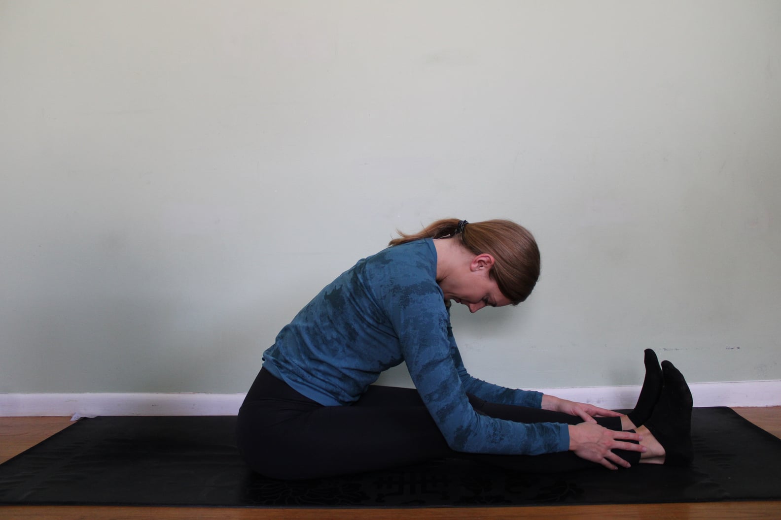 7 Best Hamstring Stretches | PS Fitness