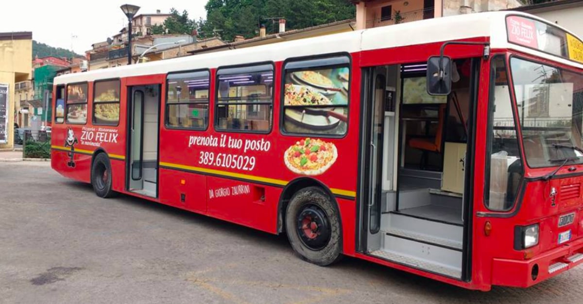 Pizza Restaurant Bus in Italy | PS Food