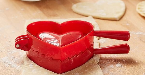 Heart-Shaped Kitchen Tools | PS Food