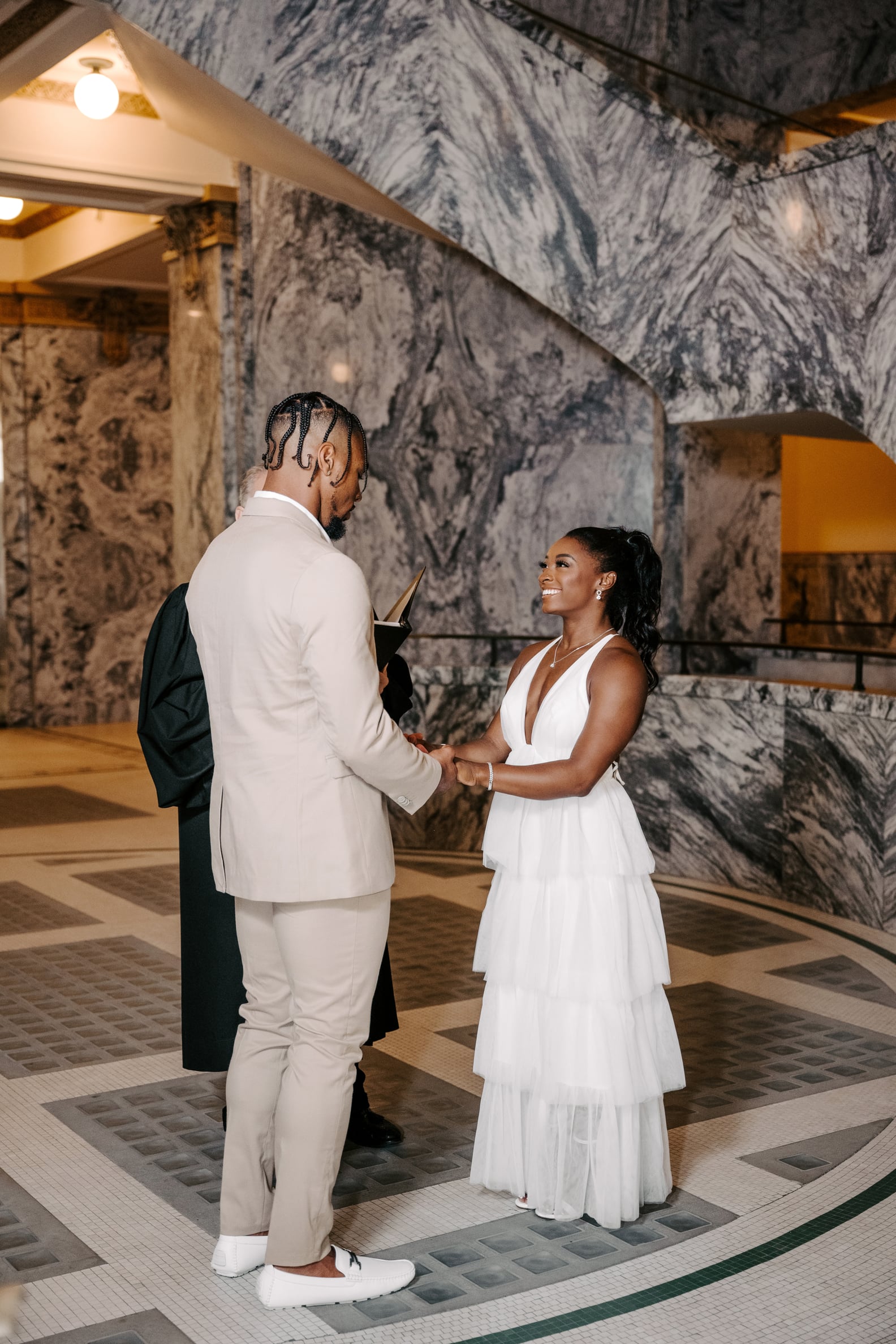 Simone Biles and Jonathan Owens Are Married | PS Celebrity