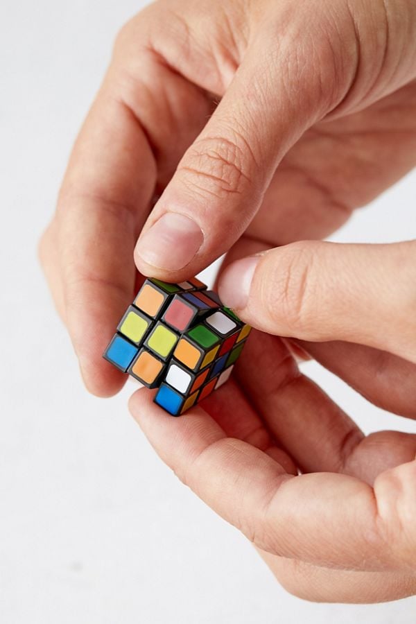World's Smallest Rubik's Cube | Best Gifts For Coworkers 2018 ...