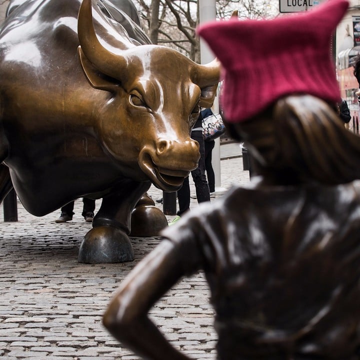 Wall Street "Fearless Girl" Sued by "Charging Bull" Artist | POPSUGAR News