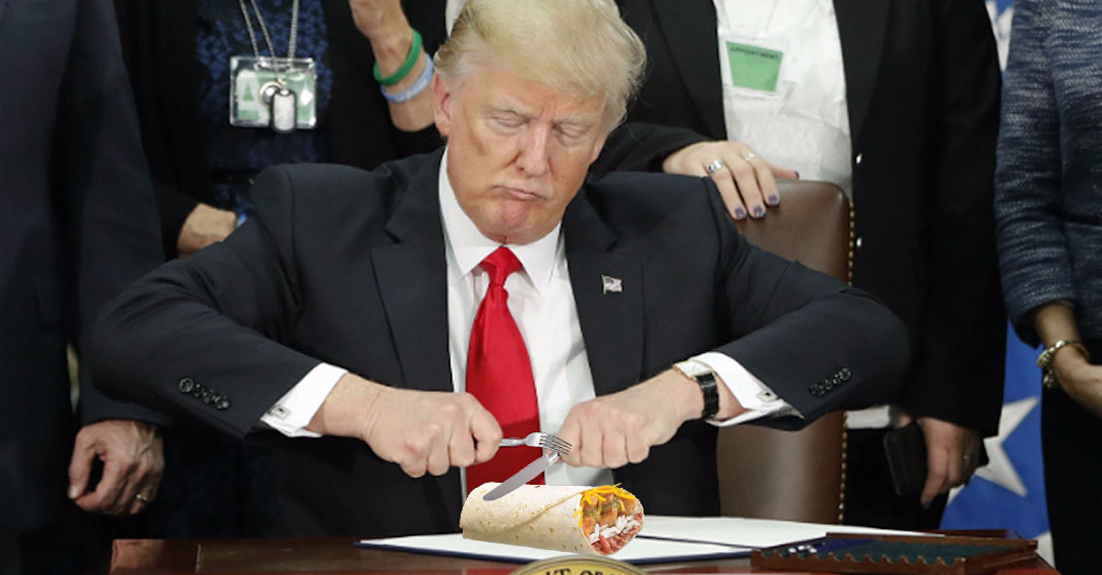 Donald Trump Removing Pen Cap Memes | PS Tech