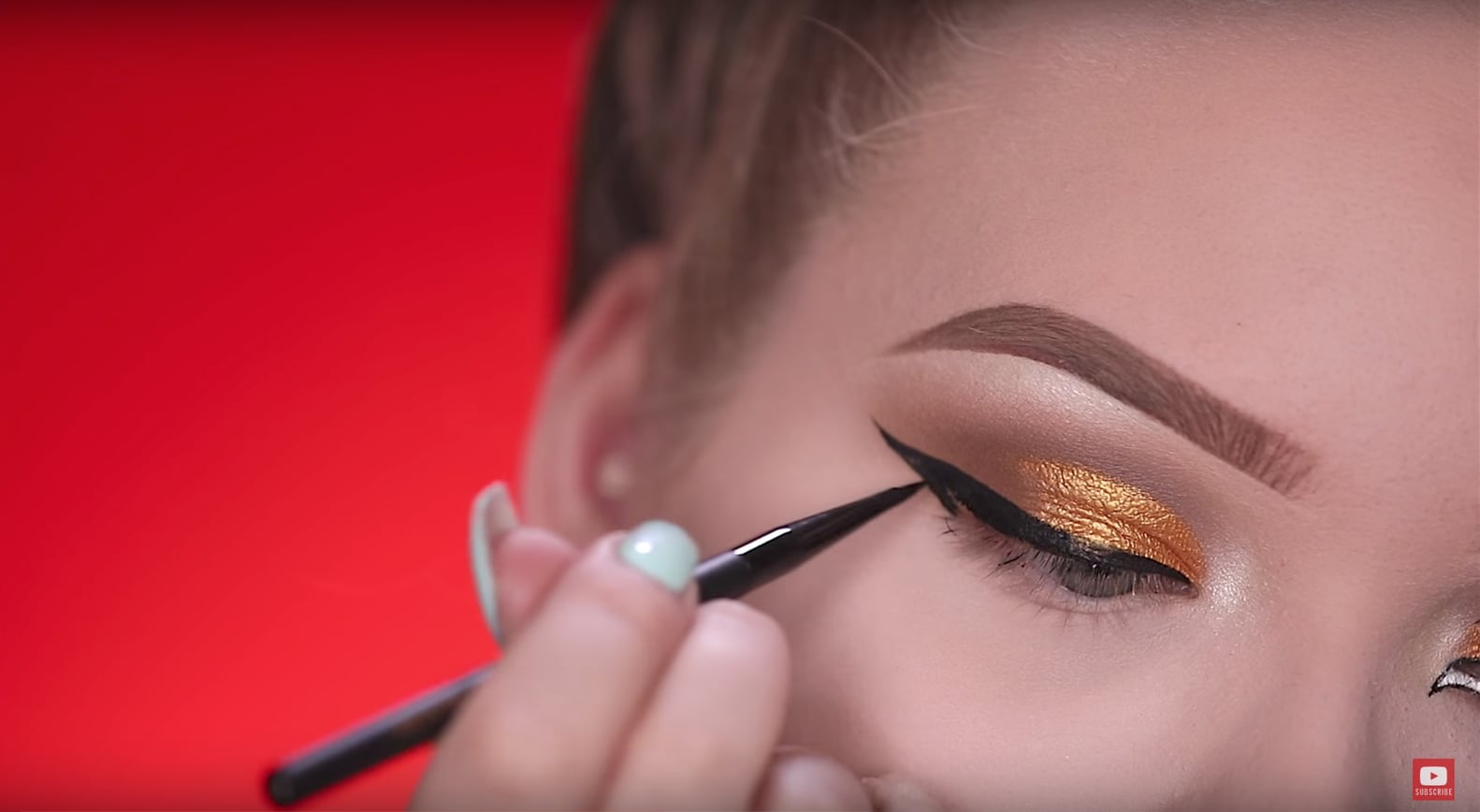 Nikkie Tutorials Wonder Woman Makeup Tutorial | PS Beauty