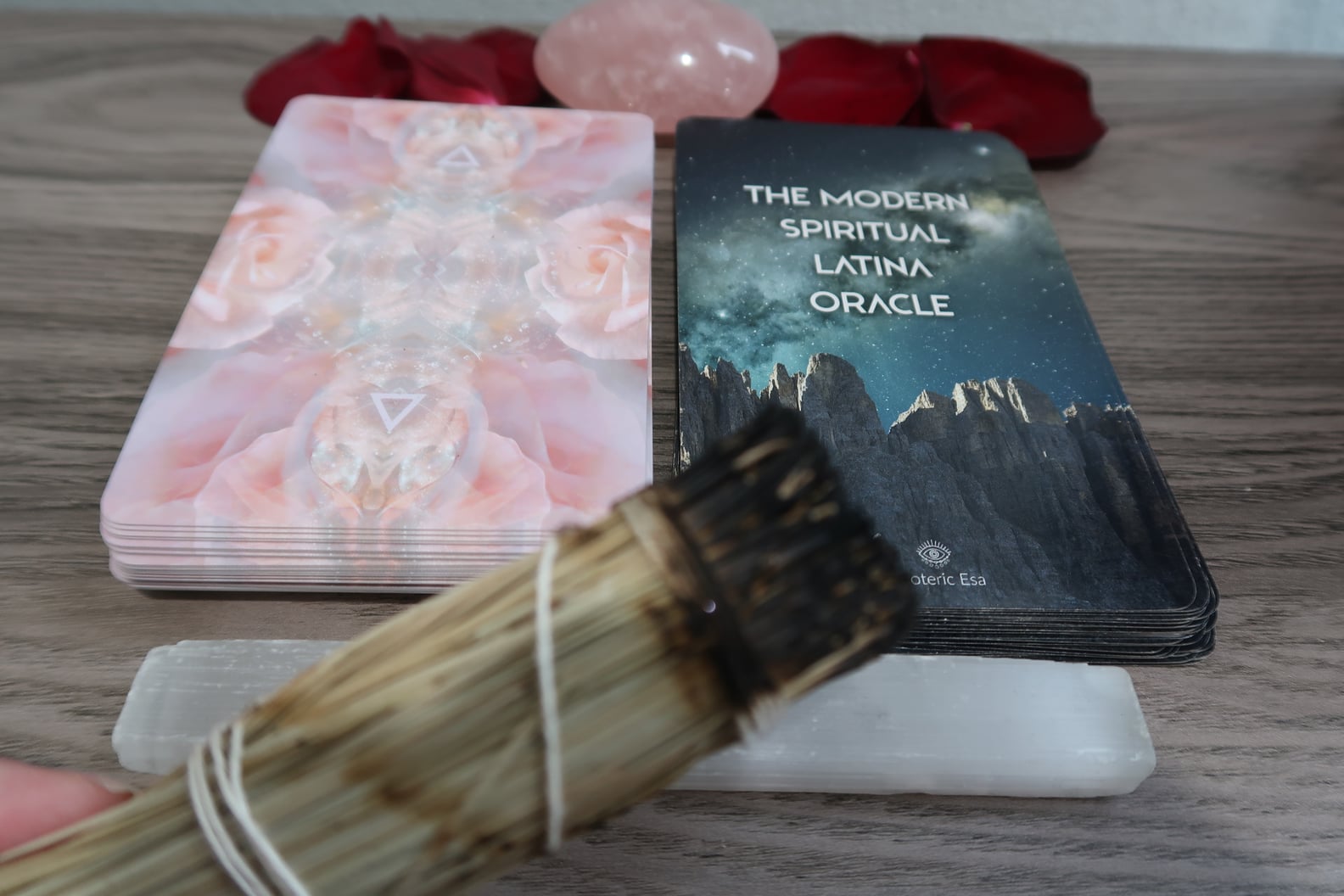What Are Oracle Cards and How Are They Different From Tarot? | POPSUGAR ...