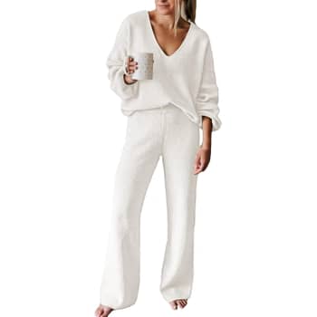 Best Travel Outfits For Women | PS Travel