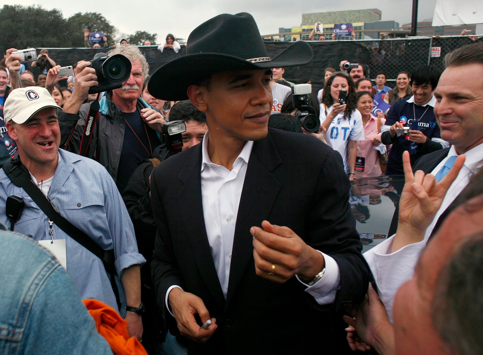 Photos of Young Barack Obama Before He Was President | PS News