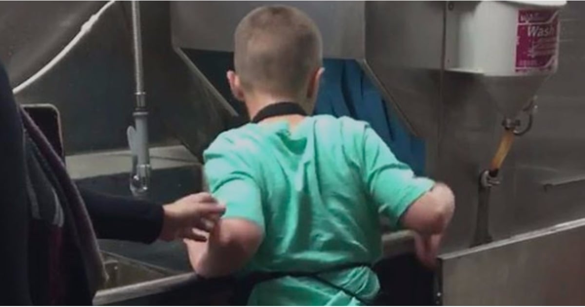 Boy With Autism Dishwasher at Ruby Tuesday | POPSUGAR Family