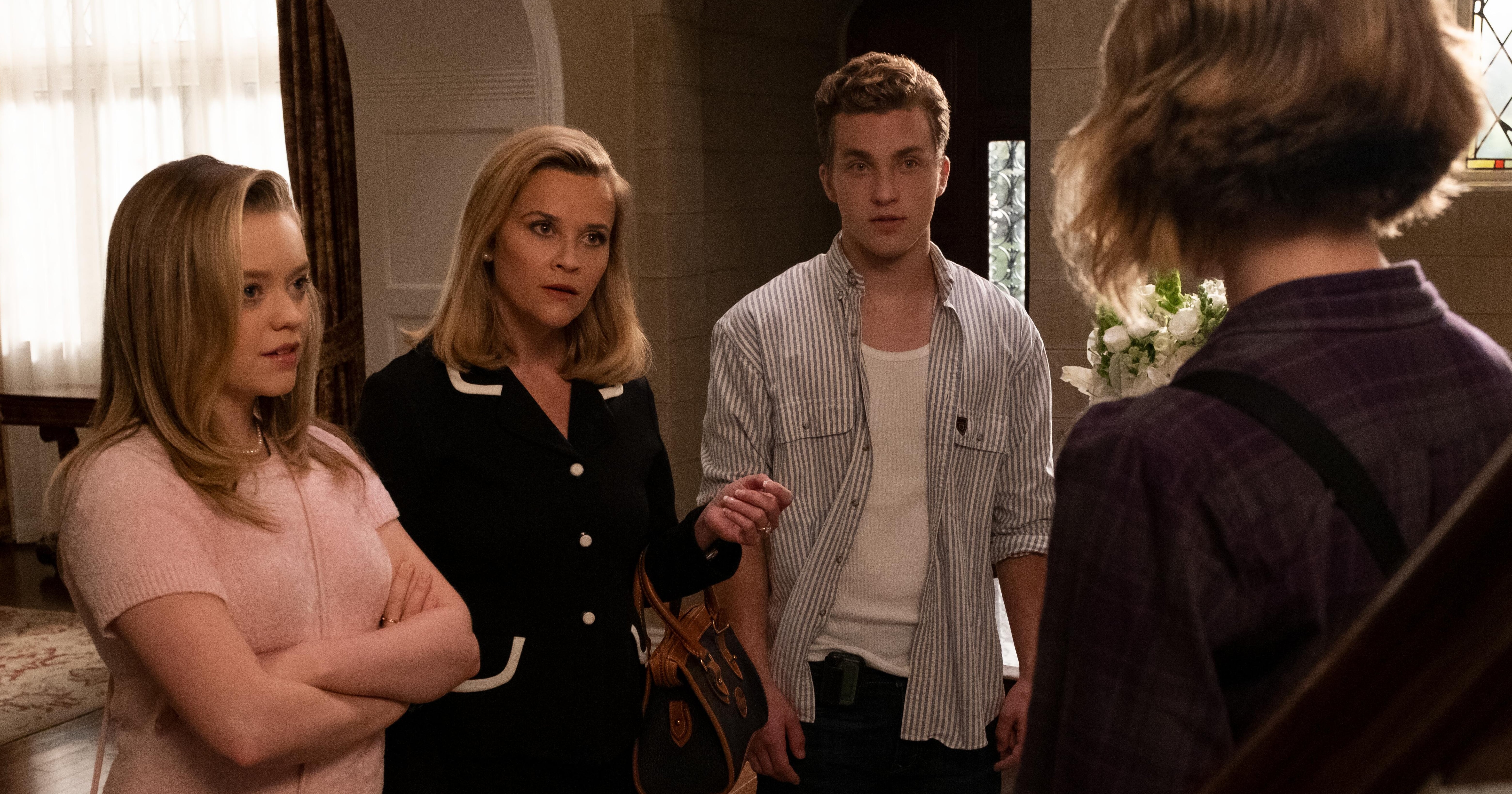 Who Sets the House on Fire on Little Fires Everywhere? | PS Entertainment