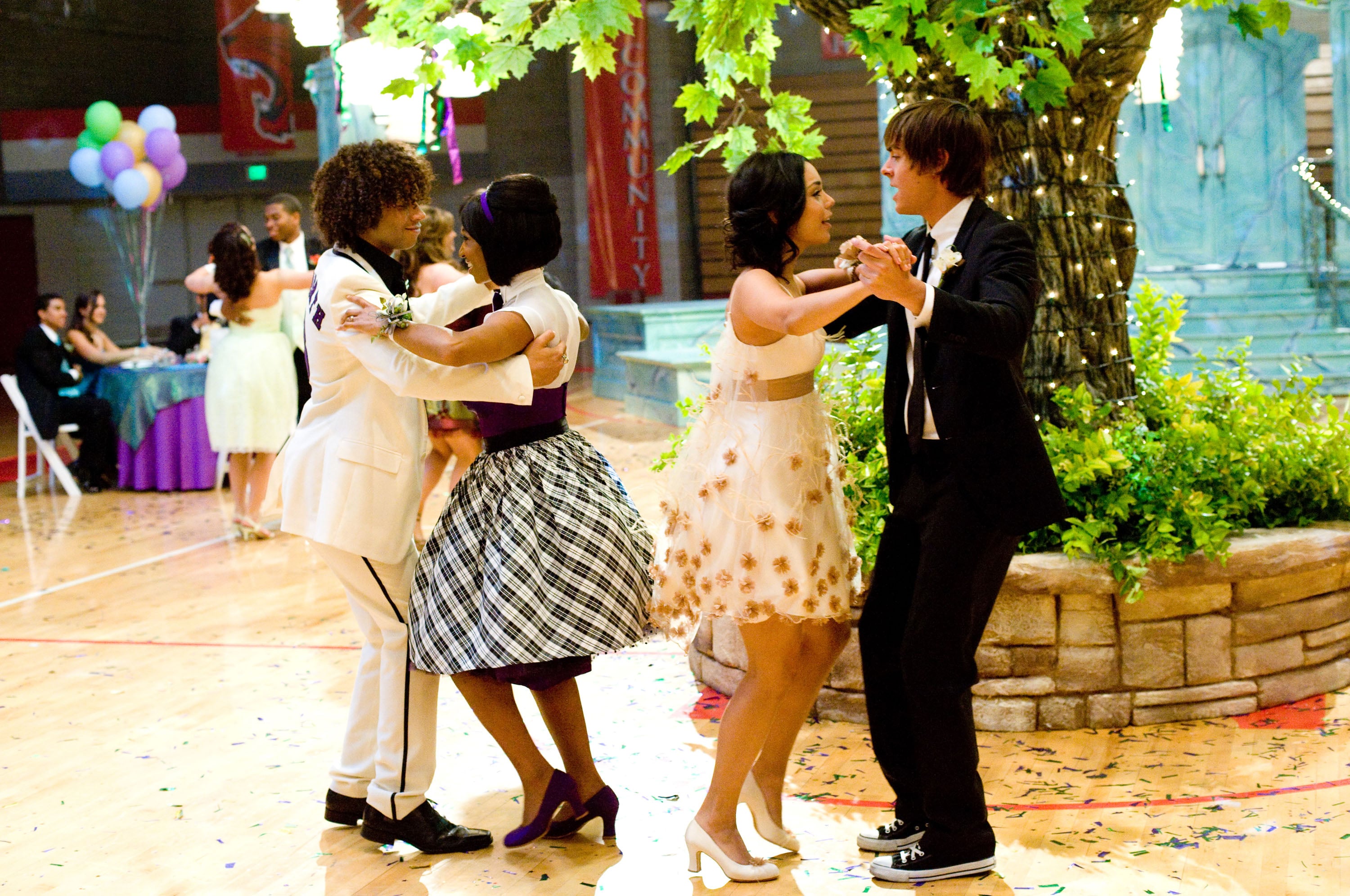 Taylor High School Musical Outfits