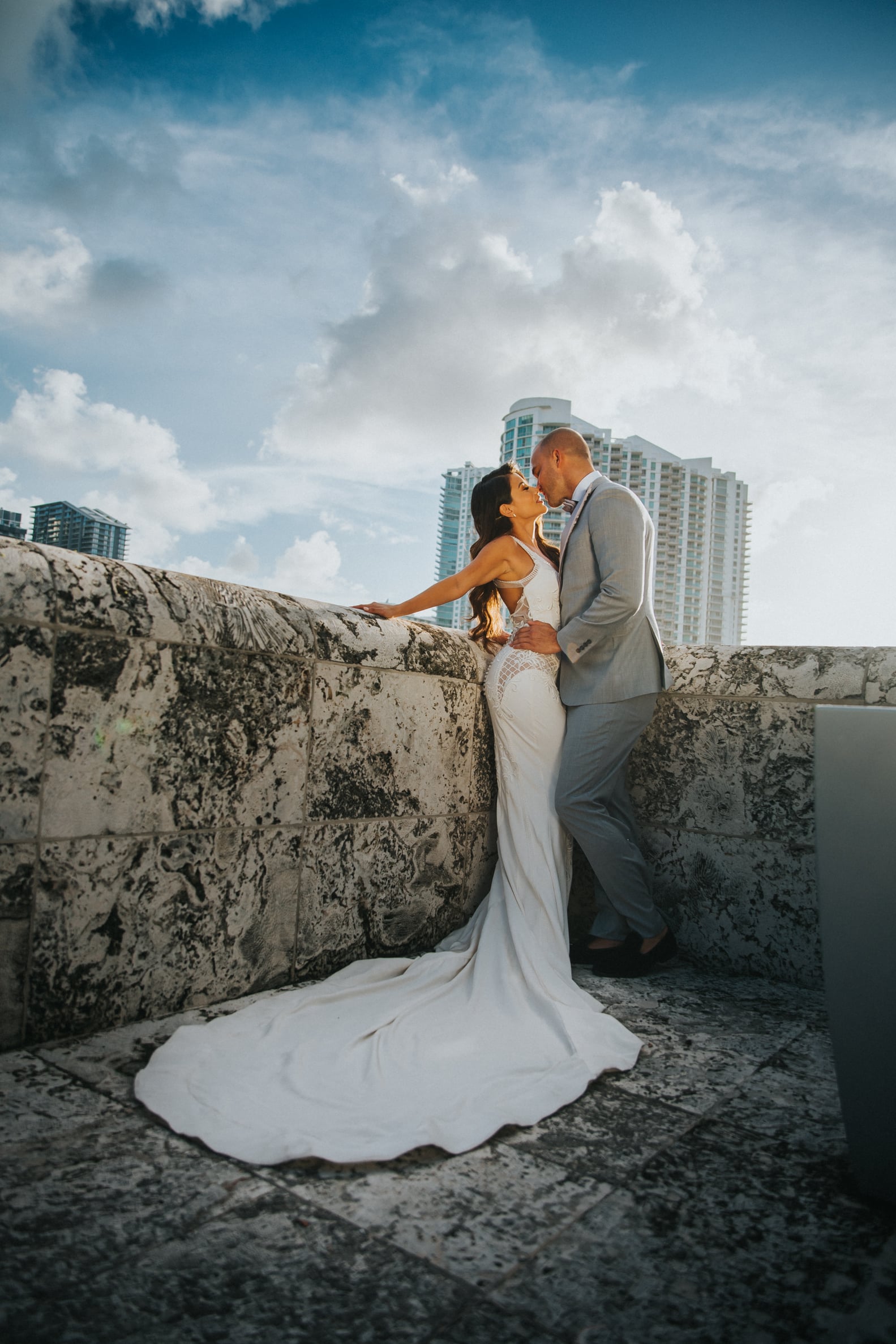 Bride and Groom Photo Ideas | PS Love